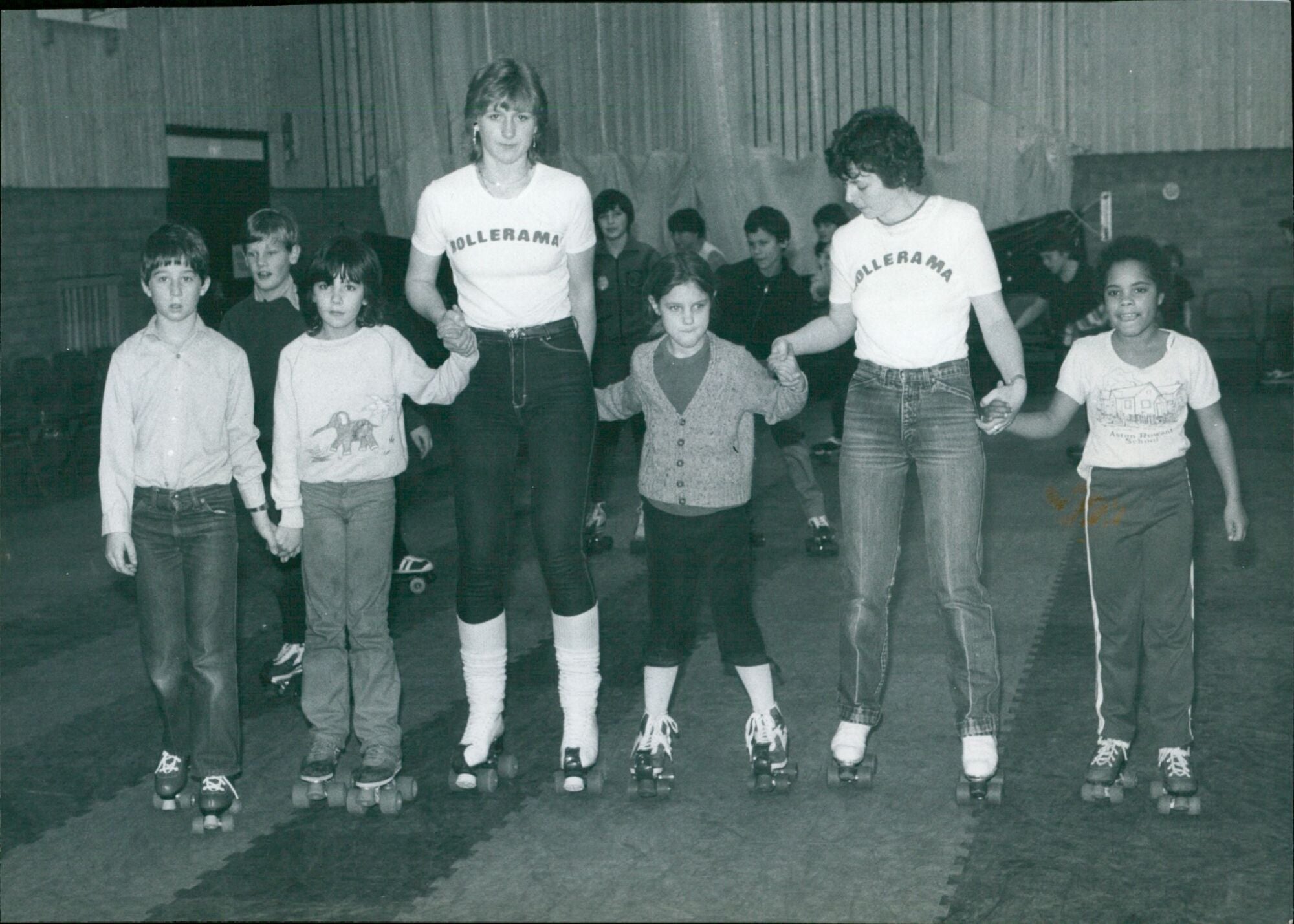 Ollermana Ollerama performs High Riwan at the 1/6 Thame Festival in Bi