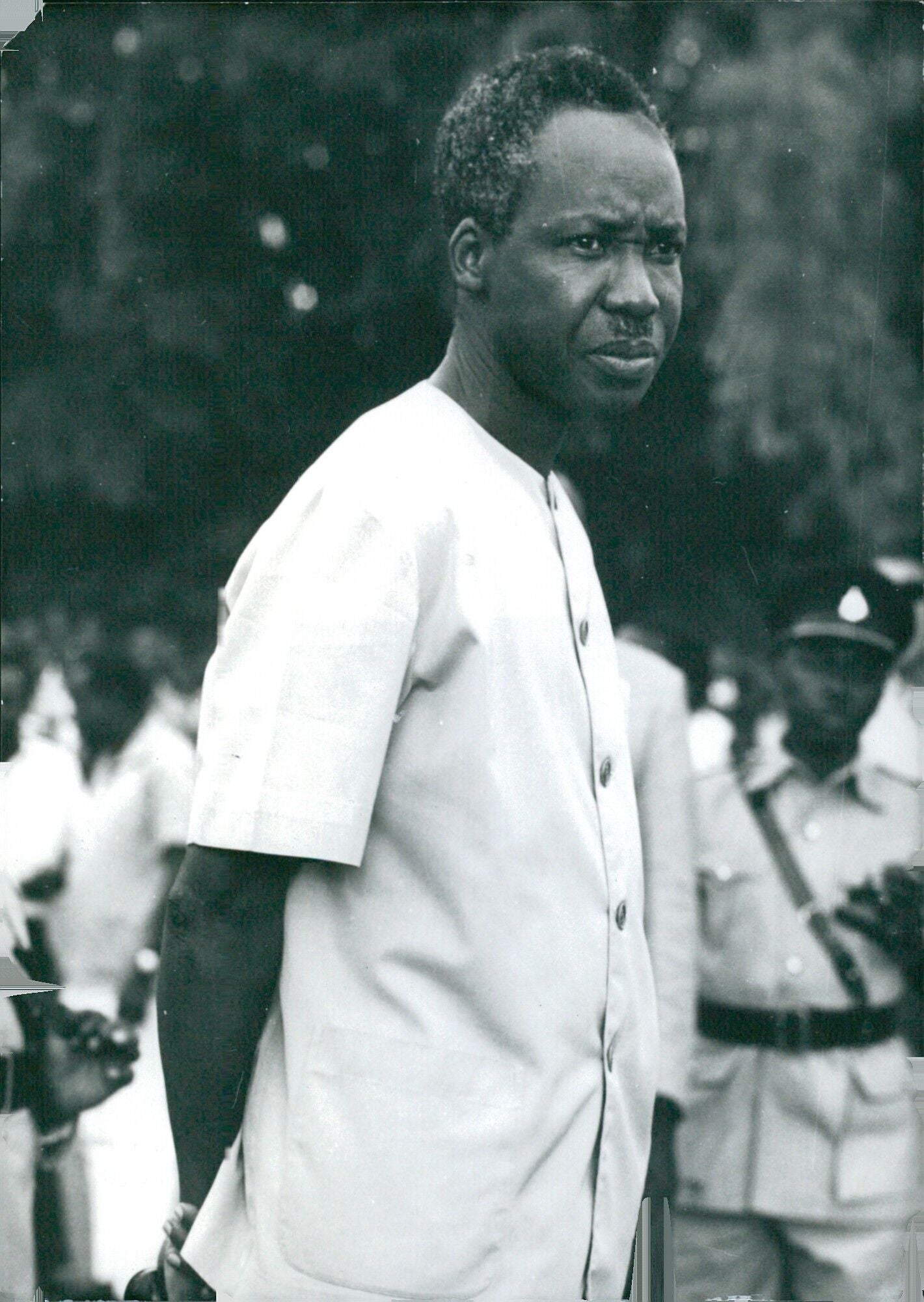 Tanzanian President Julius Nyerere and other politicians pose for a ph