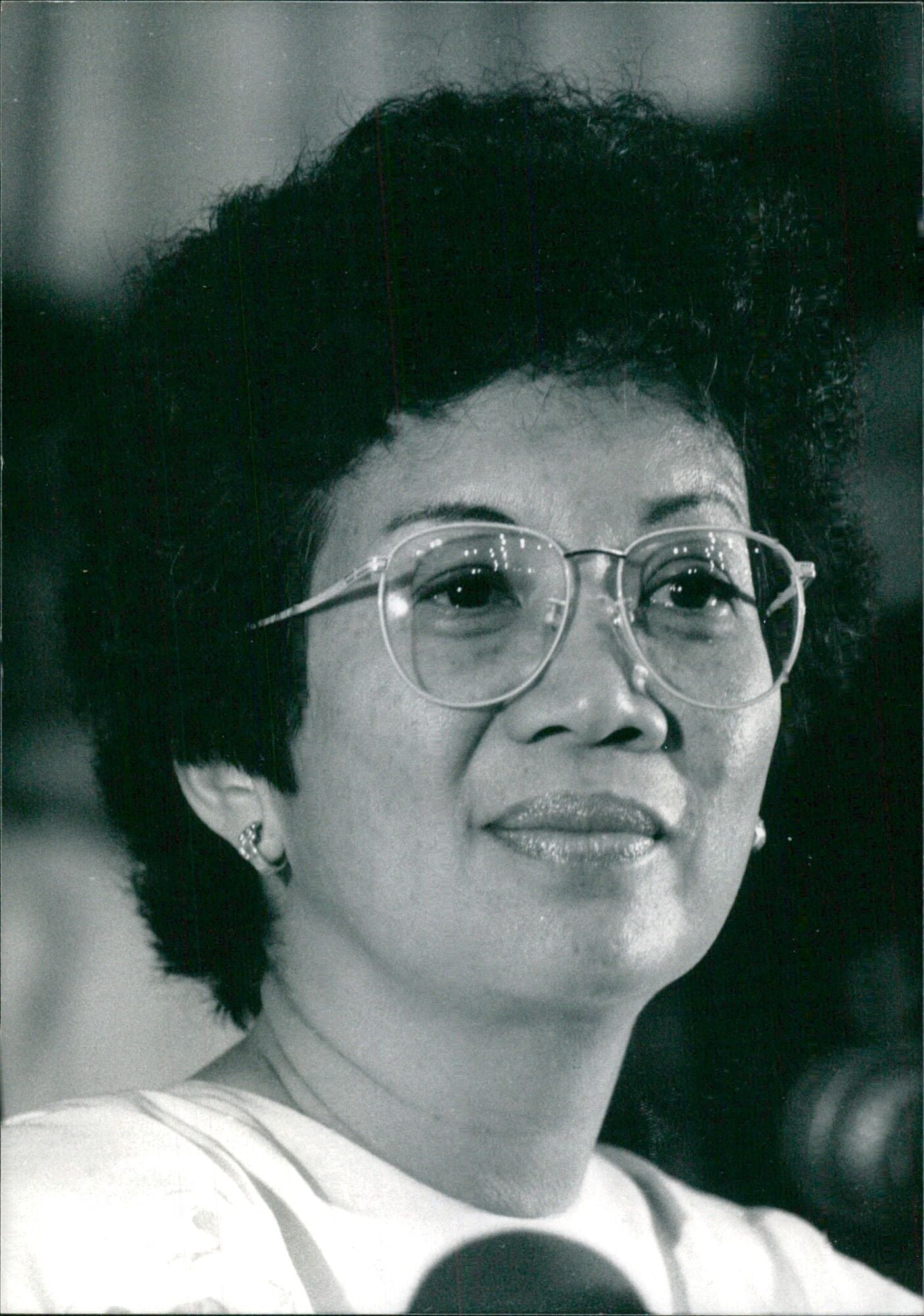 Philippine President Corazon Aquino greets supporters in 1986, just af