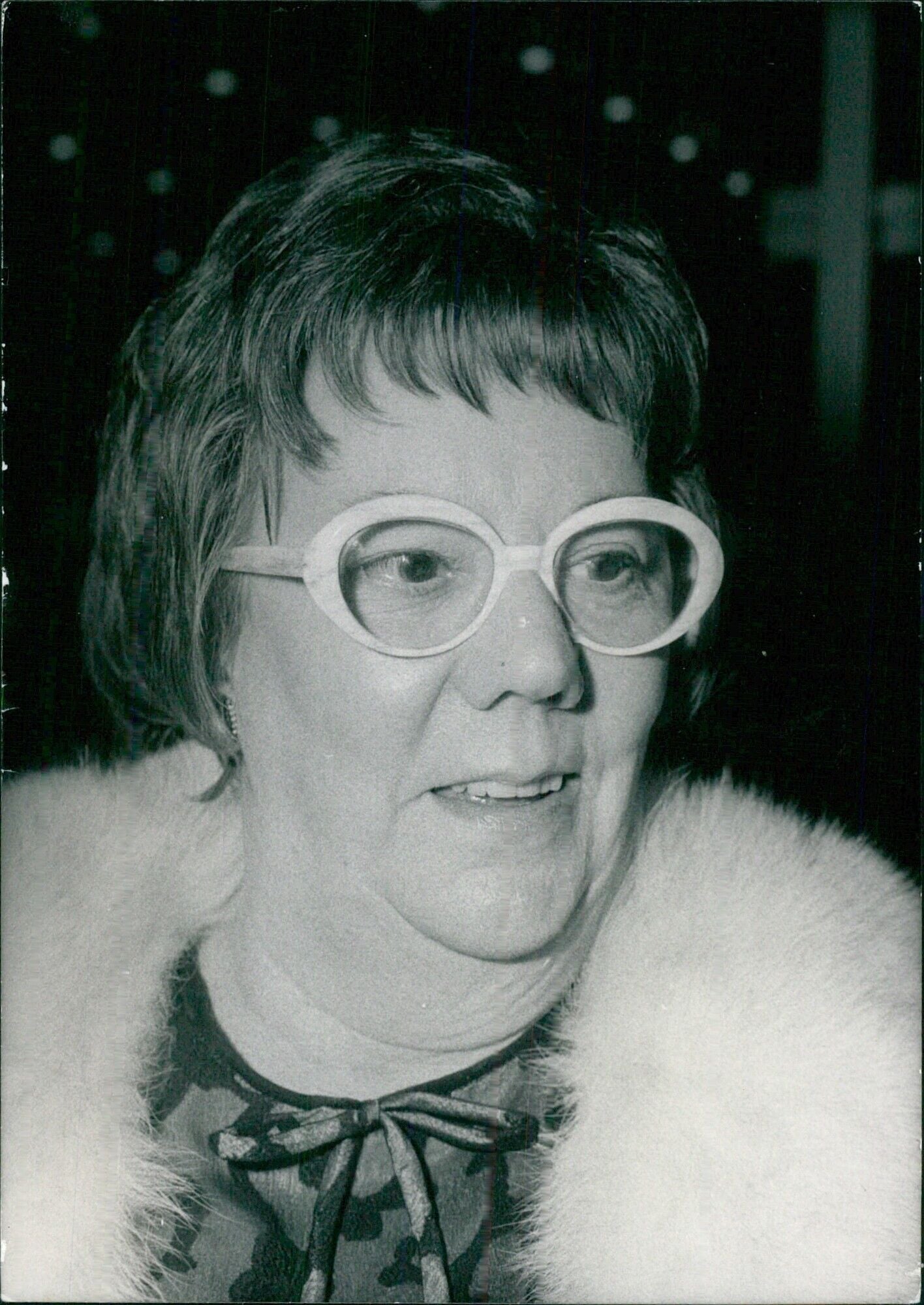 British actress Dandy Nichols, known for her Cockney housewife roles,