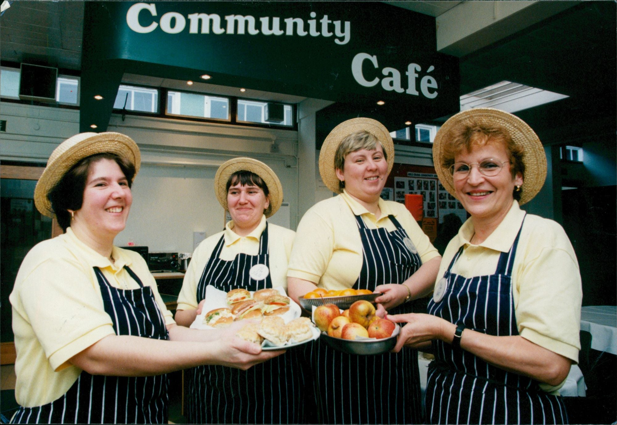 Ann Betts with julie doddington and jules fish. - Vintage Photograph