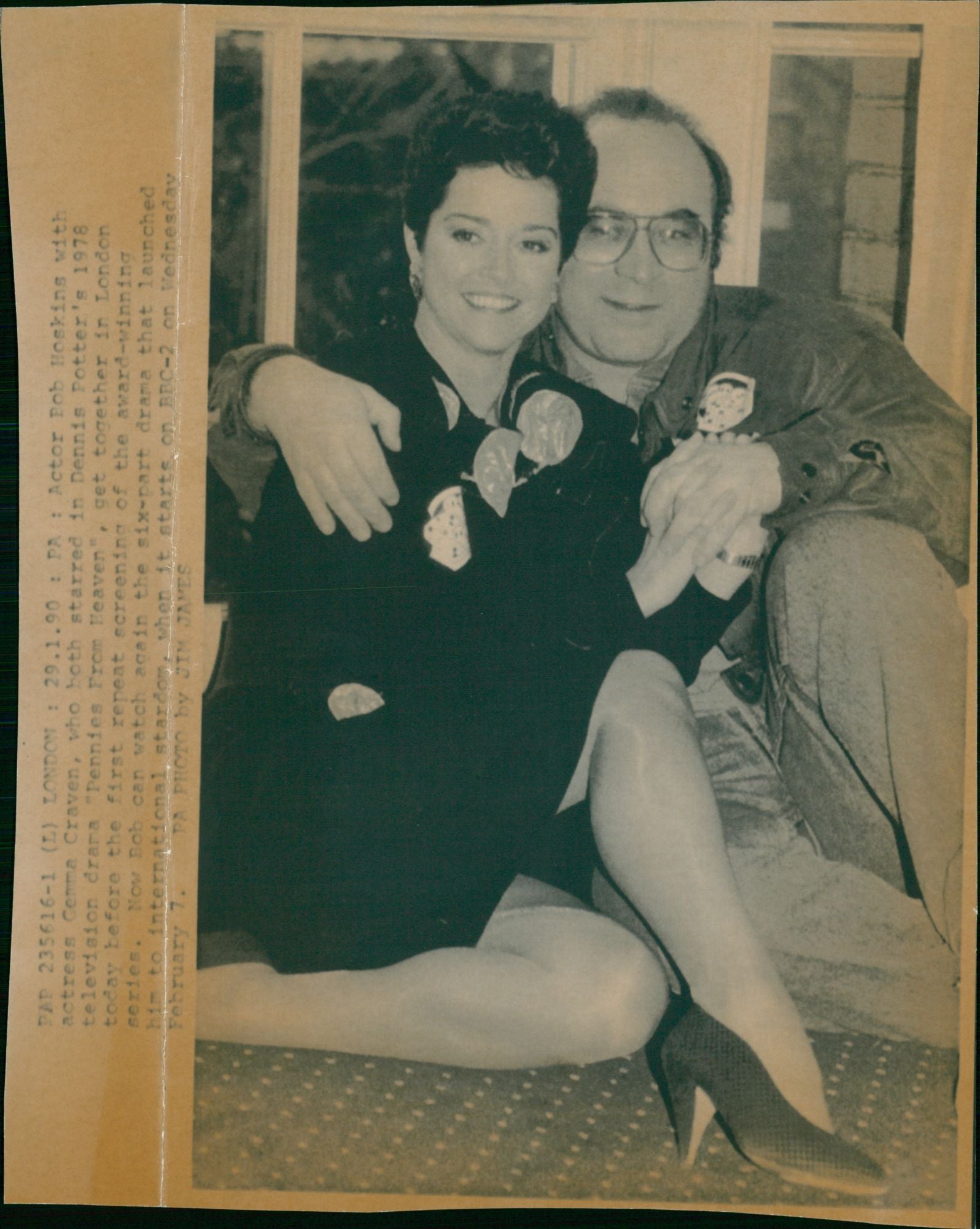 ACTOR INTERNATIONAL ACTRESS TOGETHER TELEVISION - Vintage Photograph