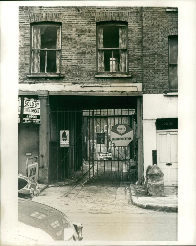 Robbery: Gold Bullion 1967 - Vintage Photograph