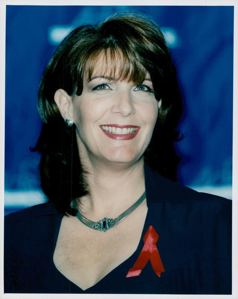 Portrait image Kathy Mattea, actor, singer - Vintage Photograph