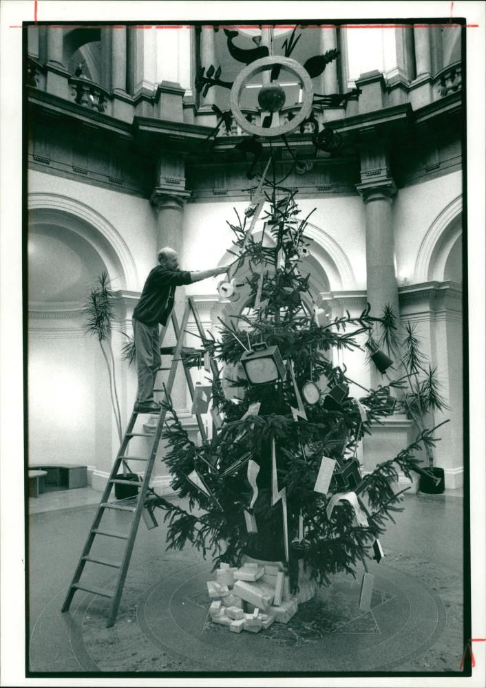 Bill Woodrow RA is a British sculptor. - Vintage Photograph