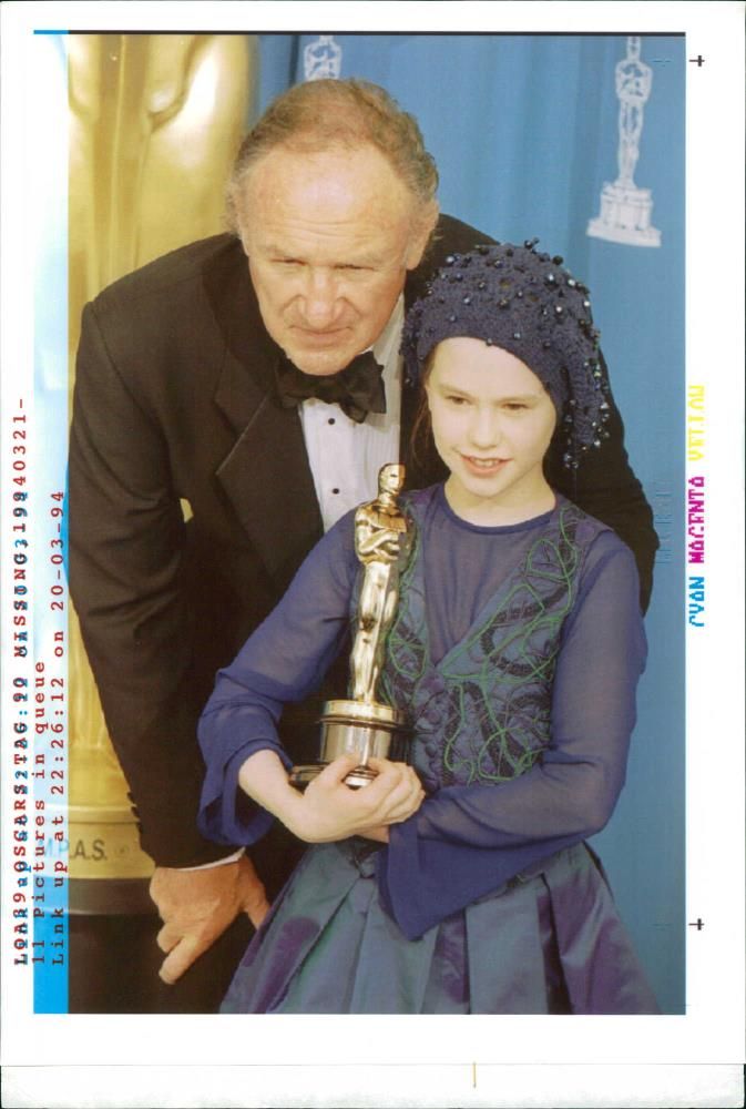 Actor Gene Hackman with Best Supporting Actress Anna Paquin - Vintage