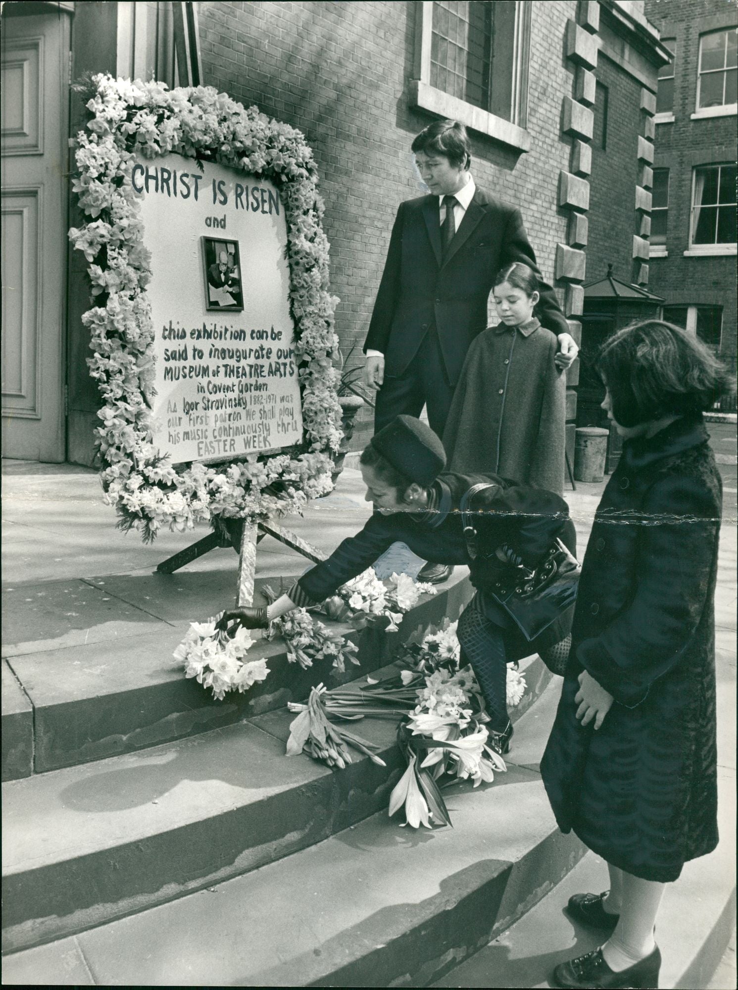 David Blair, with wife Maryon Lane and their twin daughter, Catherine