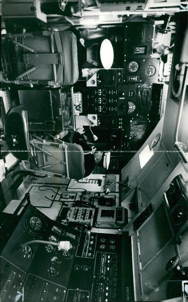 Submarine HMS dreadnought, airliners cockpit. - Vintage Photograph