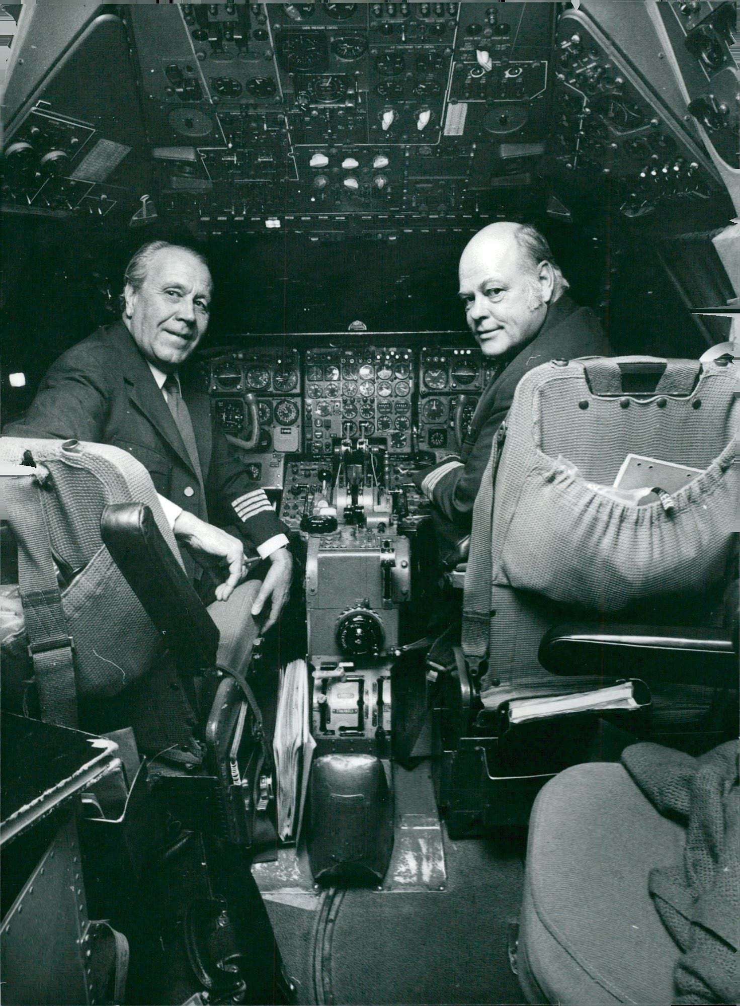 1978 BECAME COCKPIT INSIDE COPENHAGEN AFTER CAPTAIN ROTH AIRCRAFT PETE