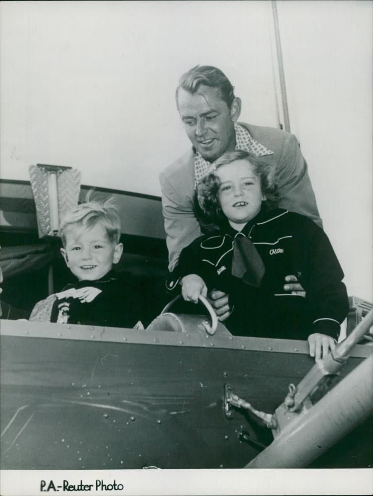 Alan Ladd with his two children, David and Alana. - Vintage Photograph
