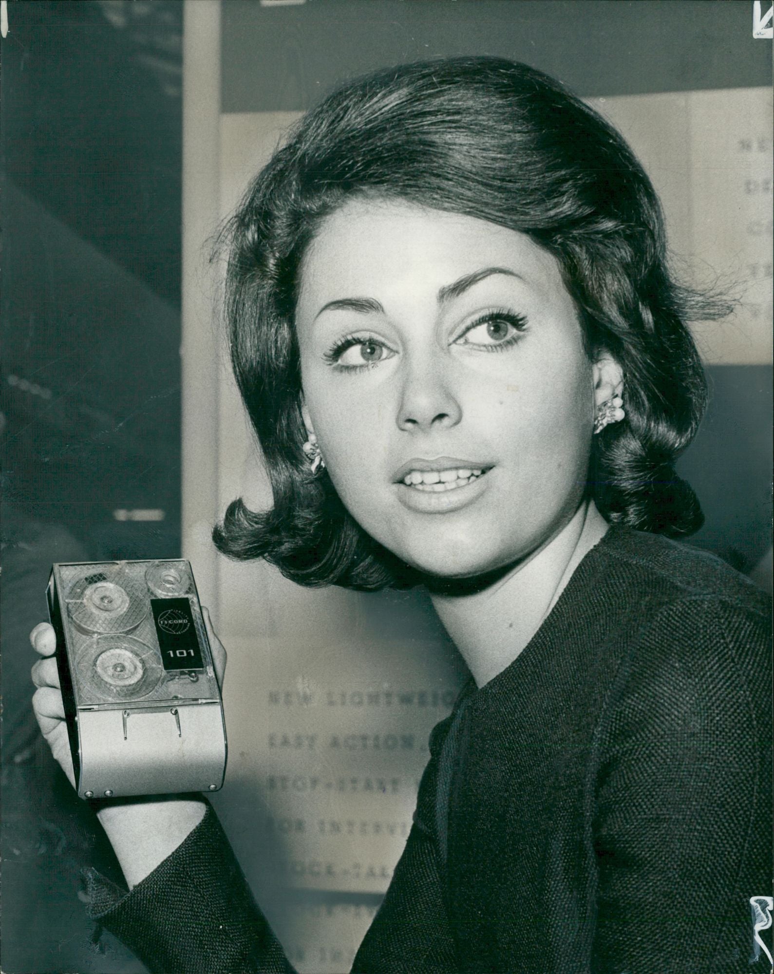 Caroline Maudling. - Vintage Photograph