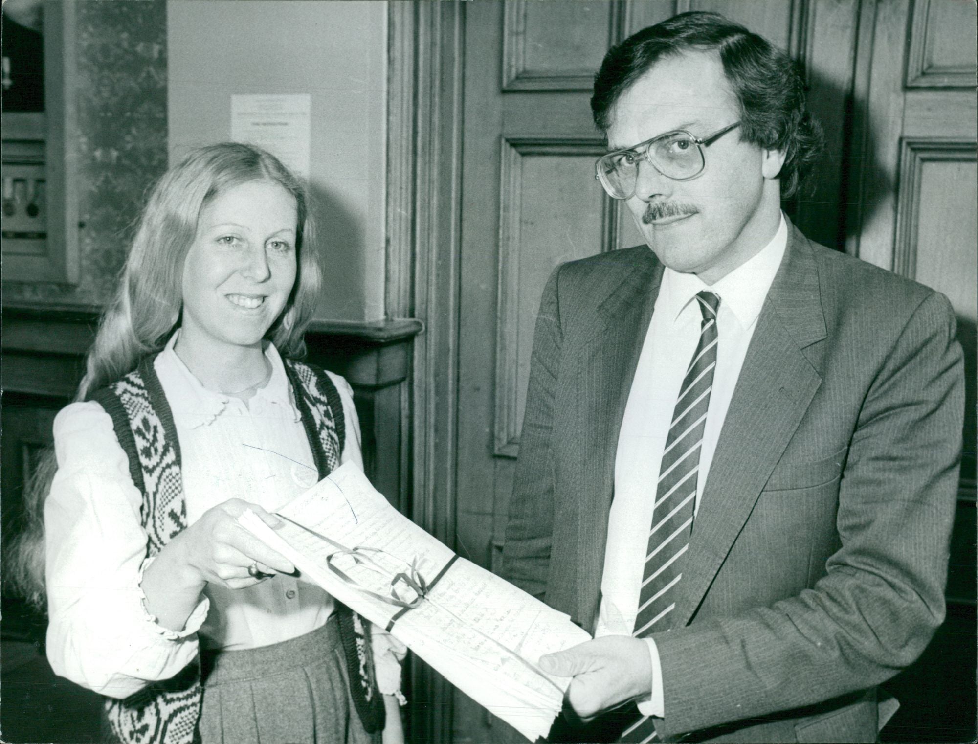Besford hands over the petition to Waveney MP David Porter - Vintage P