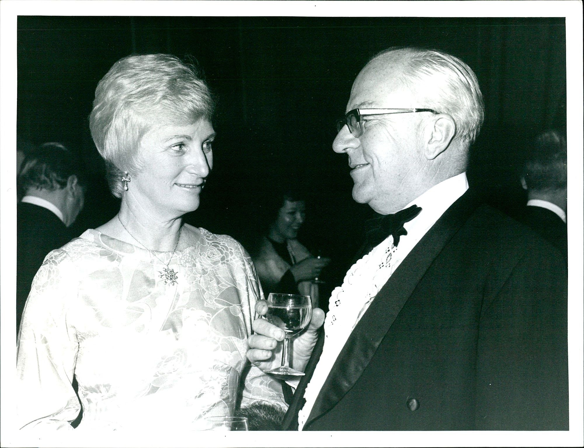 Sir Frederick Bennett with his wife. - Vintage Photograph