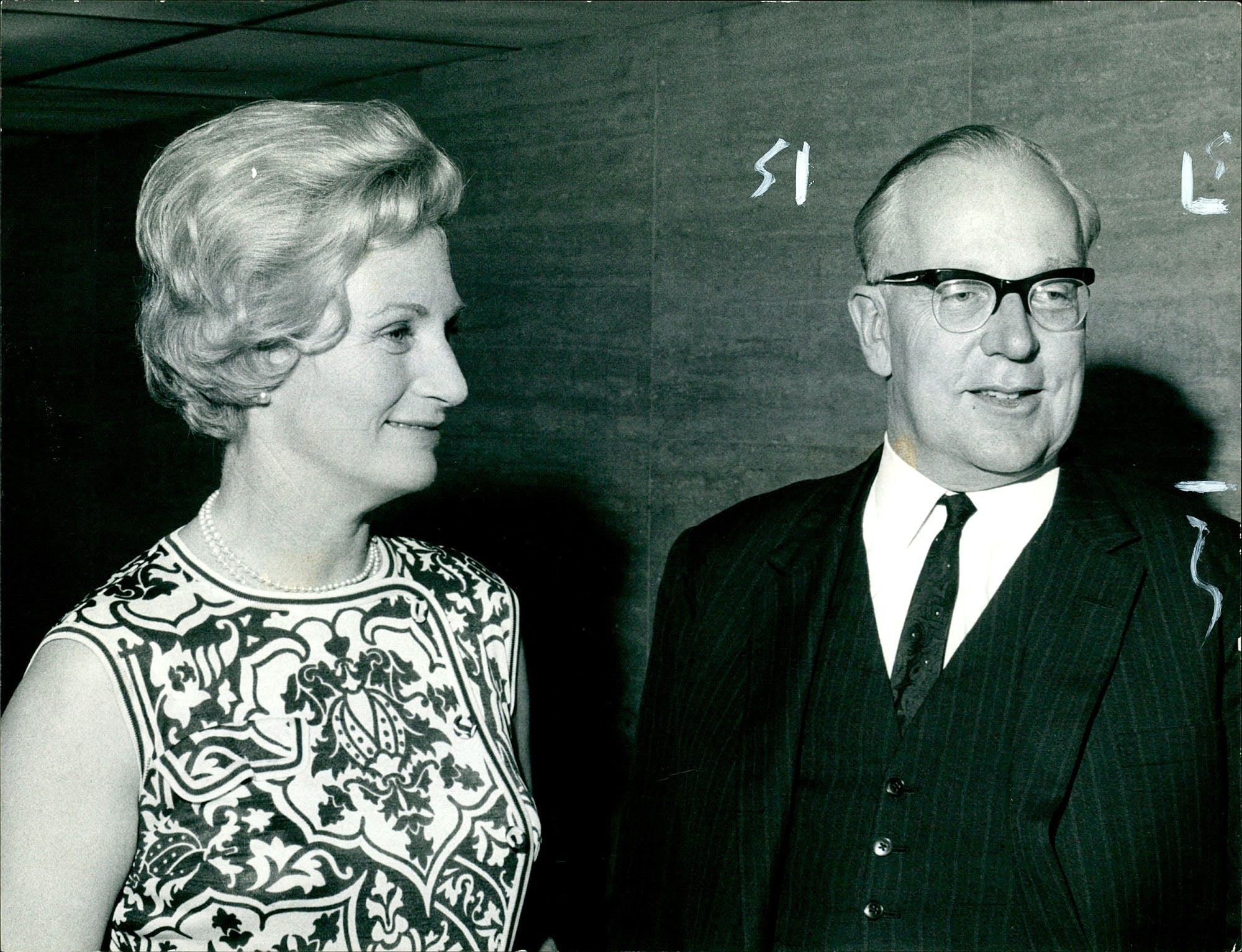 Sir Frederick Bennett with his wife. - Vintage Photograph