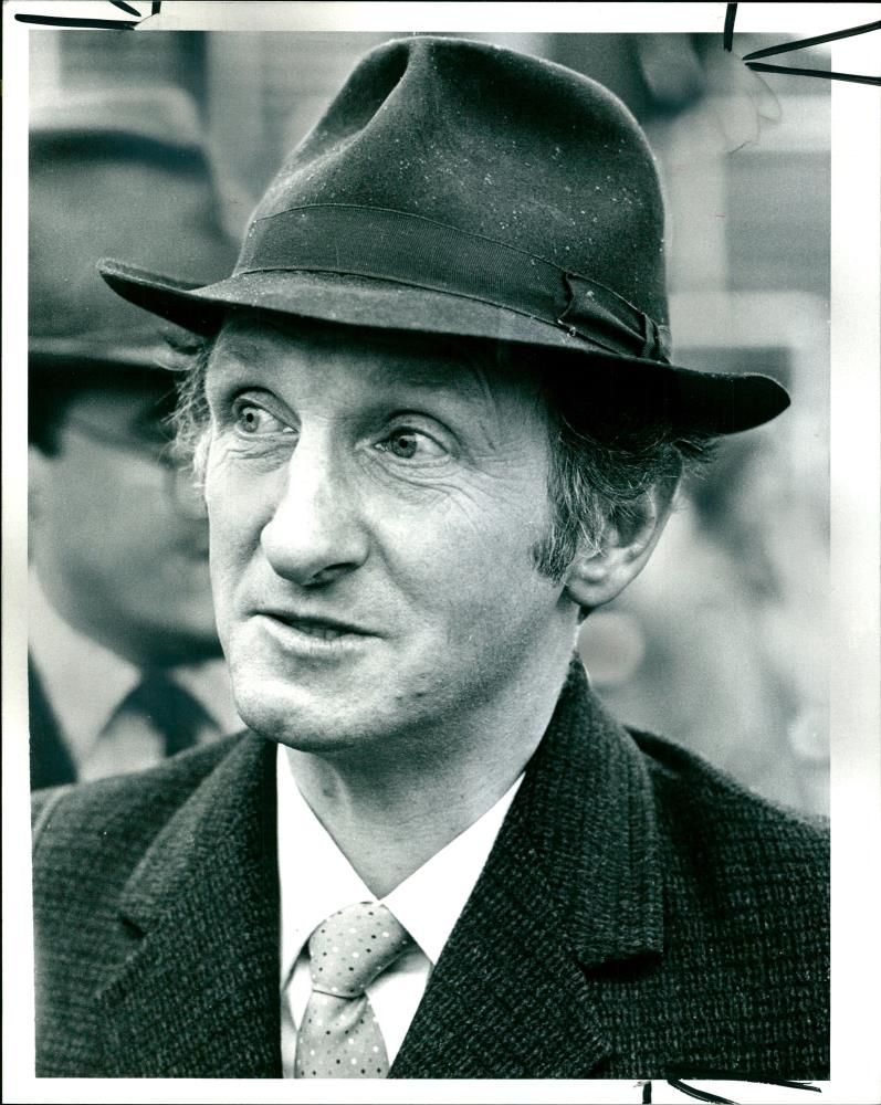 Martin Pipe. - Vintage Photograph