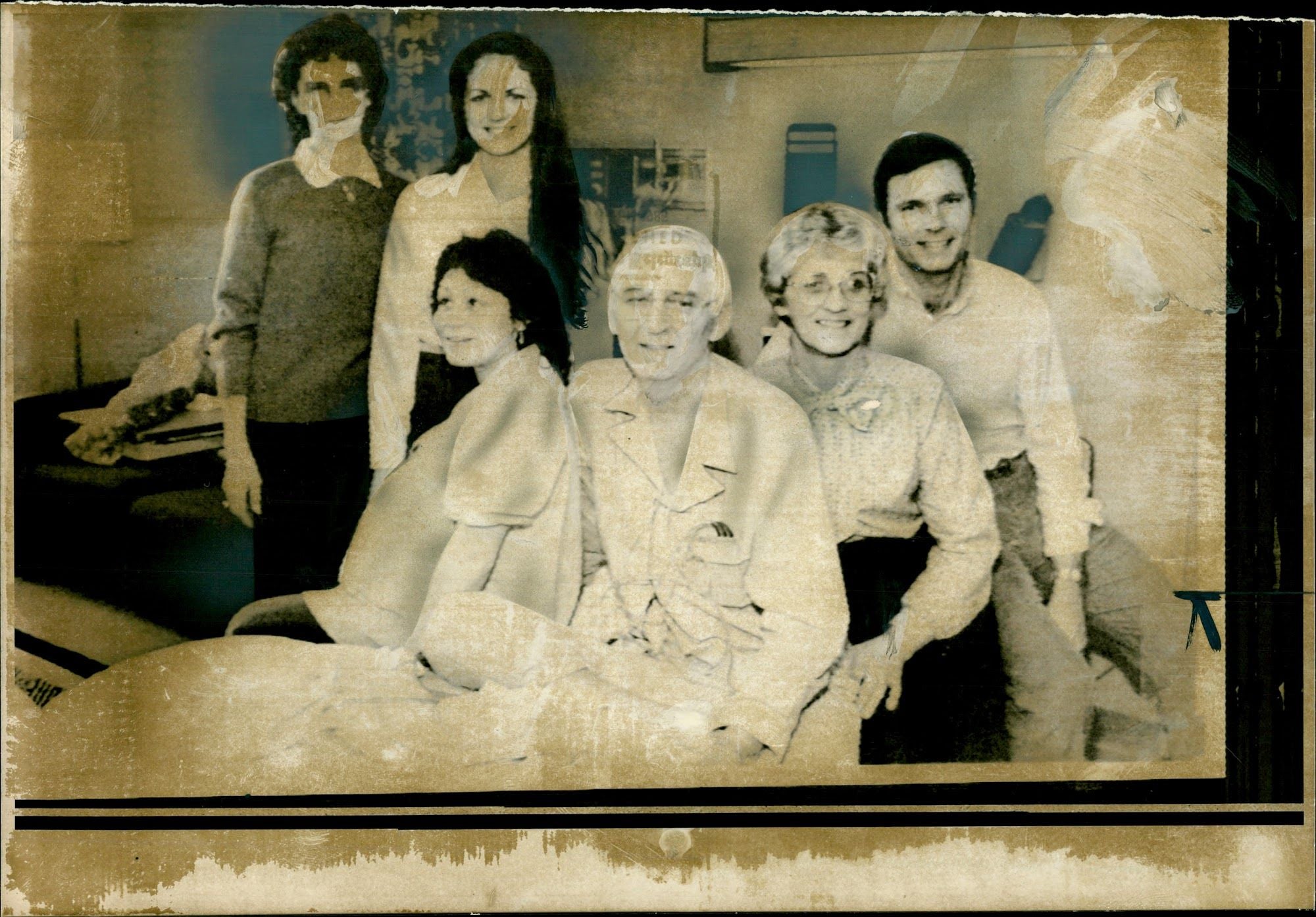 Murray Haydon with his family, who undergo a permanent artificial hear