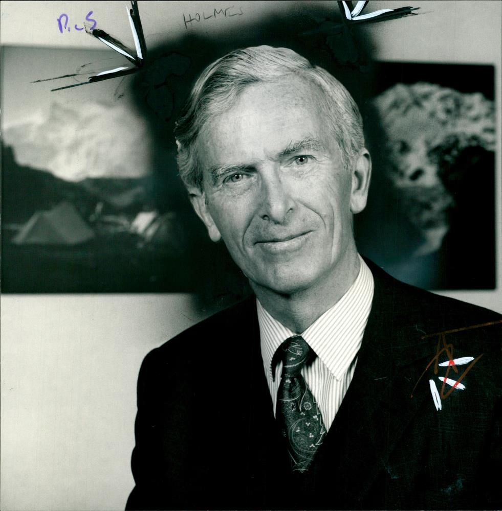 Peter Holmes's Instagram, Twitter & Facebook on IDCrawl