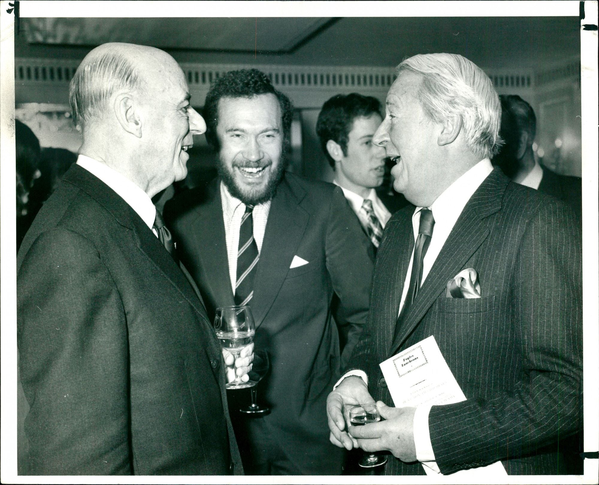 1975 YACHTSMEN CELEBRATING TONY PRIME ROBIN KNOX JOHNSTON FORMER SIR W