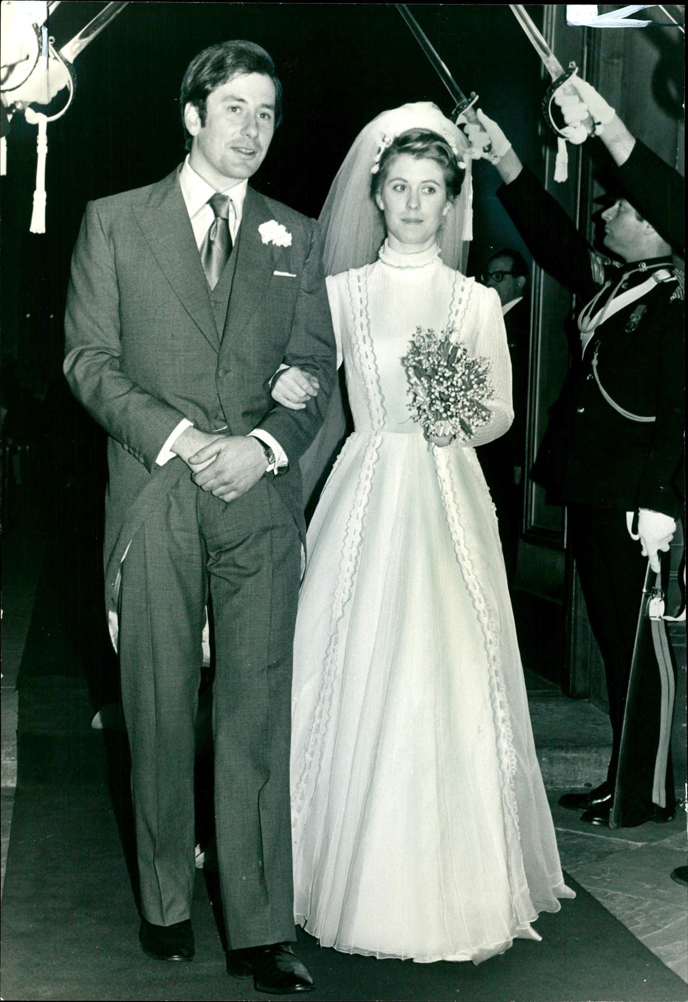 Wedding photograph of David Bowes-Lyon and Miss Harriet Colville outsi