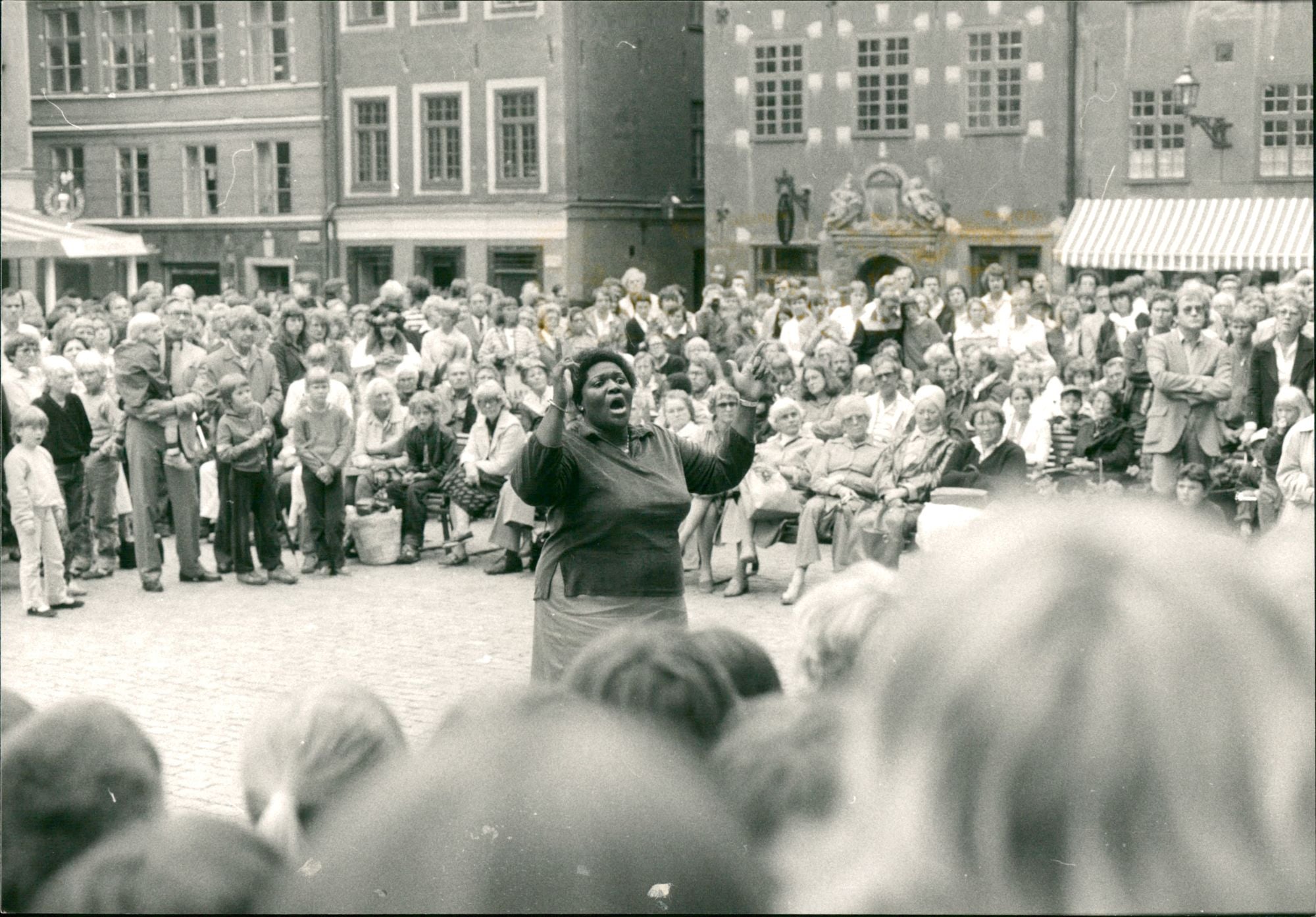 Cyndee Peters, Singer. - Vintage Photograph