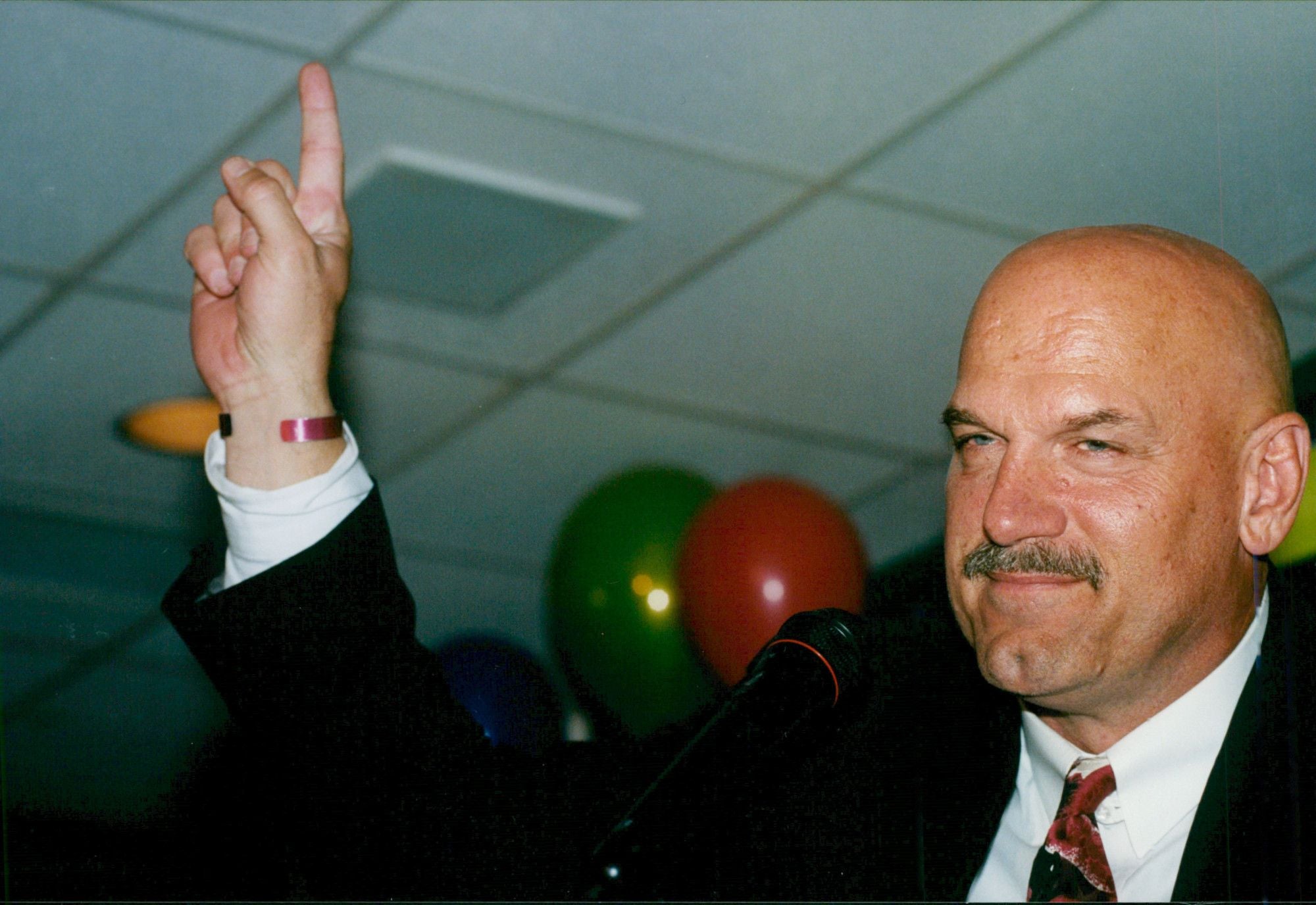 1993 VENTURA COMMANO FORM SCAL ACTOR METERS HAMBURY FORMER EARLY PAUL