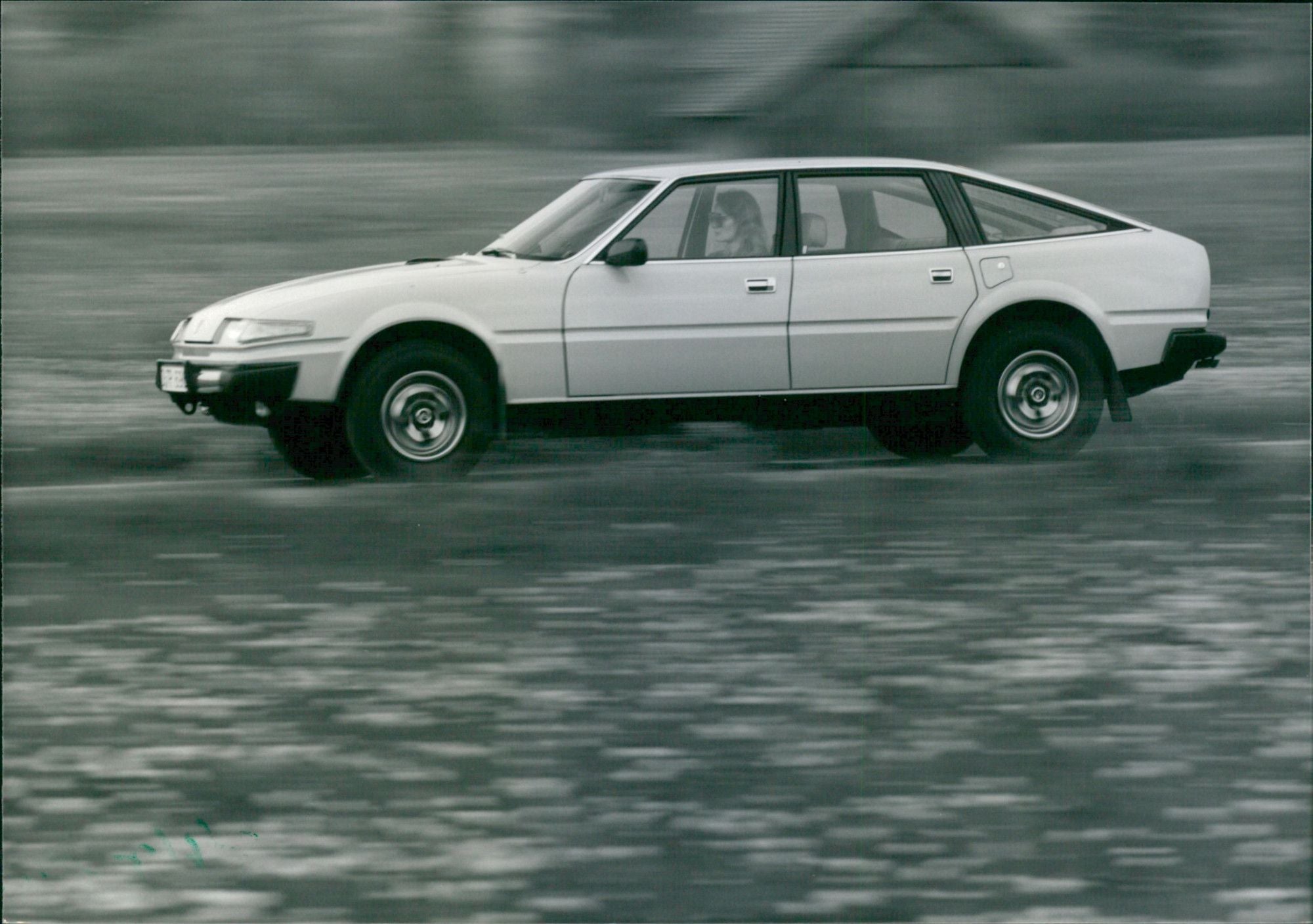Leyland Rover 3500 - Vintage Photograph