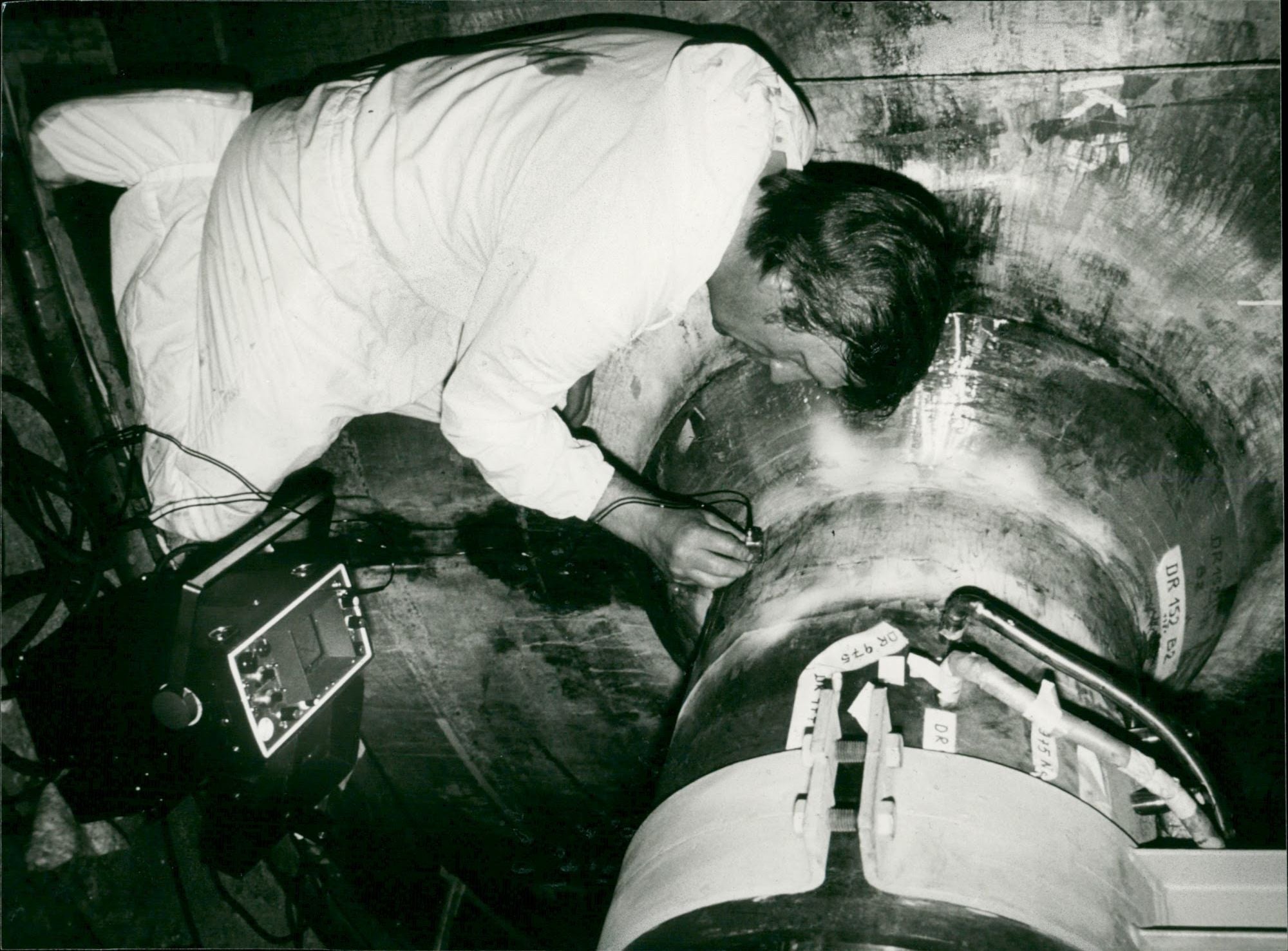 INDUSTRY ENERGY NUCLEAR POWER PLANTS ULTRASONIC TESTING CONNECTION NEA