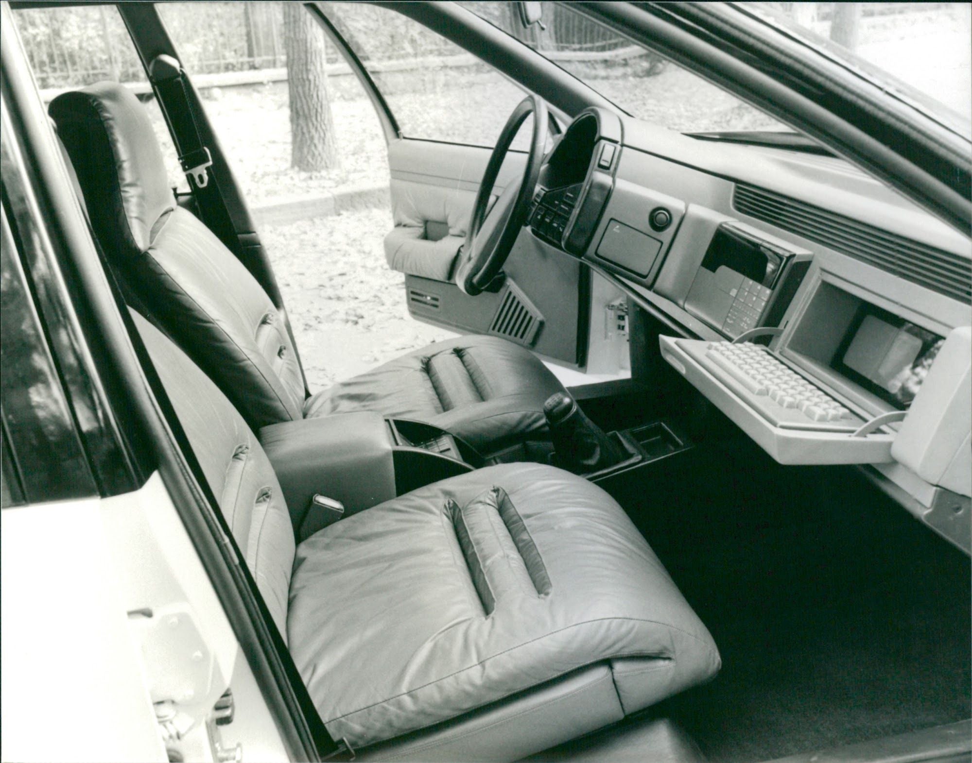 1984 Ford Ghia Vignale TSX-4 - Vintage Photograph