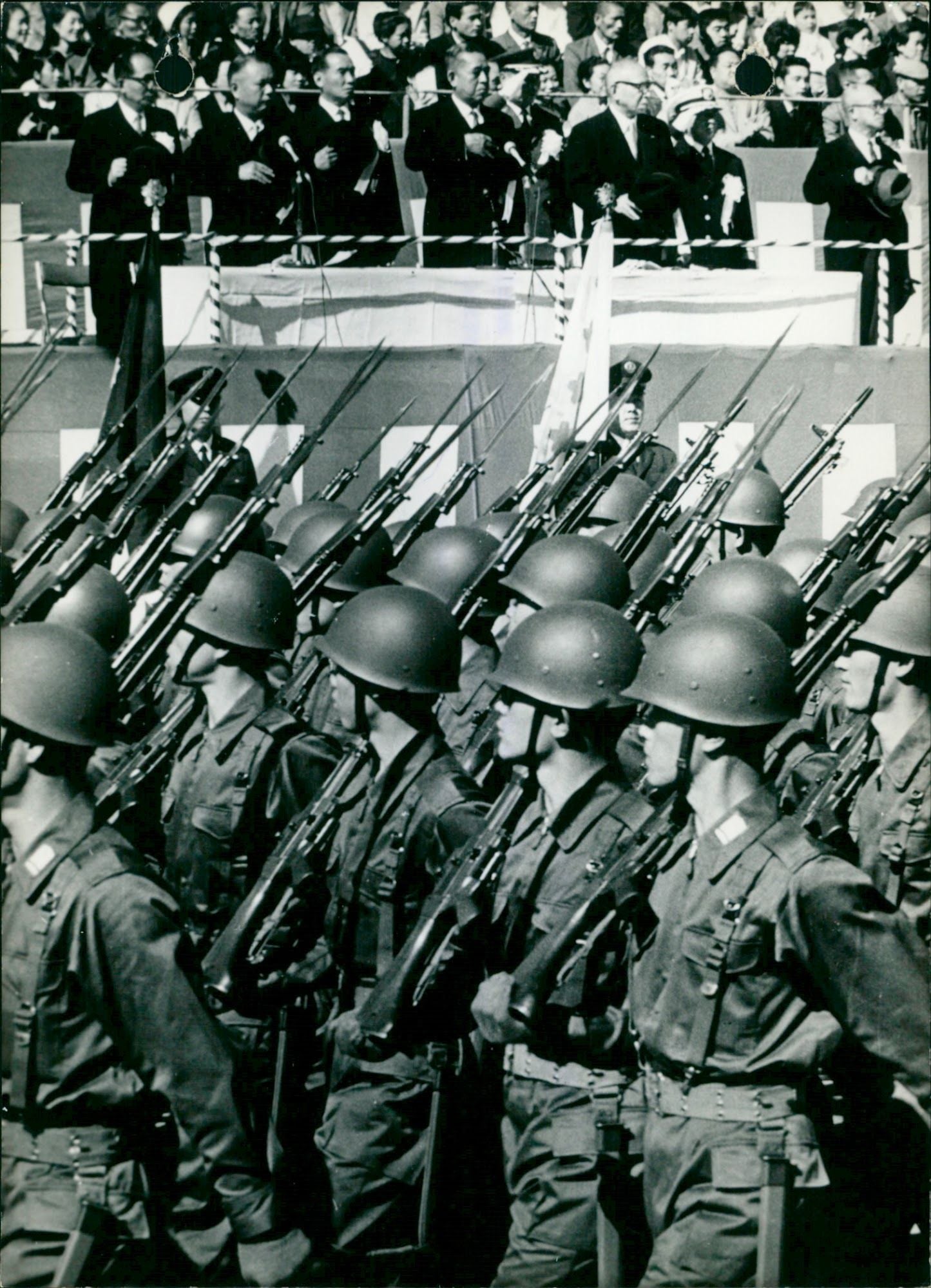 18th anniversary of the Japanese Defense Forces in Tokyo - Vintage Pho