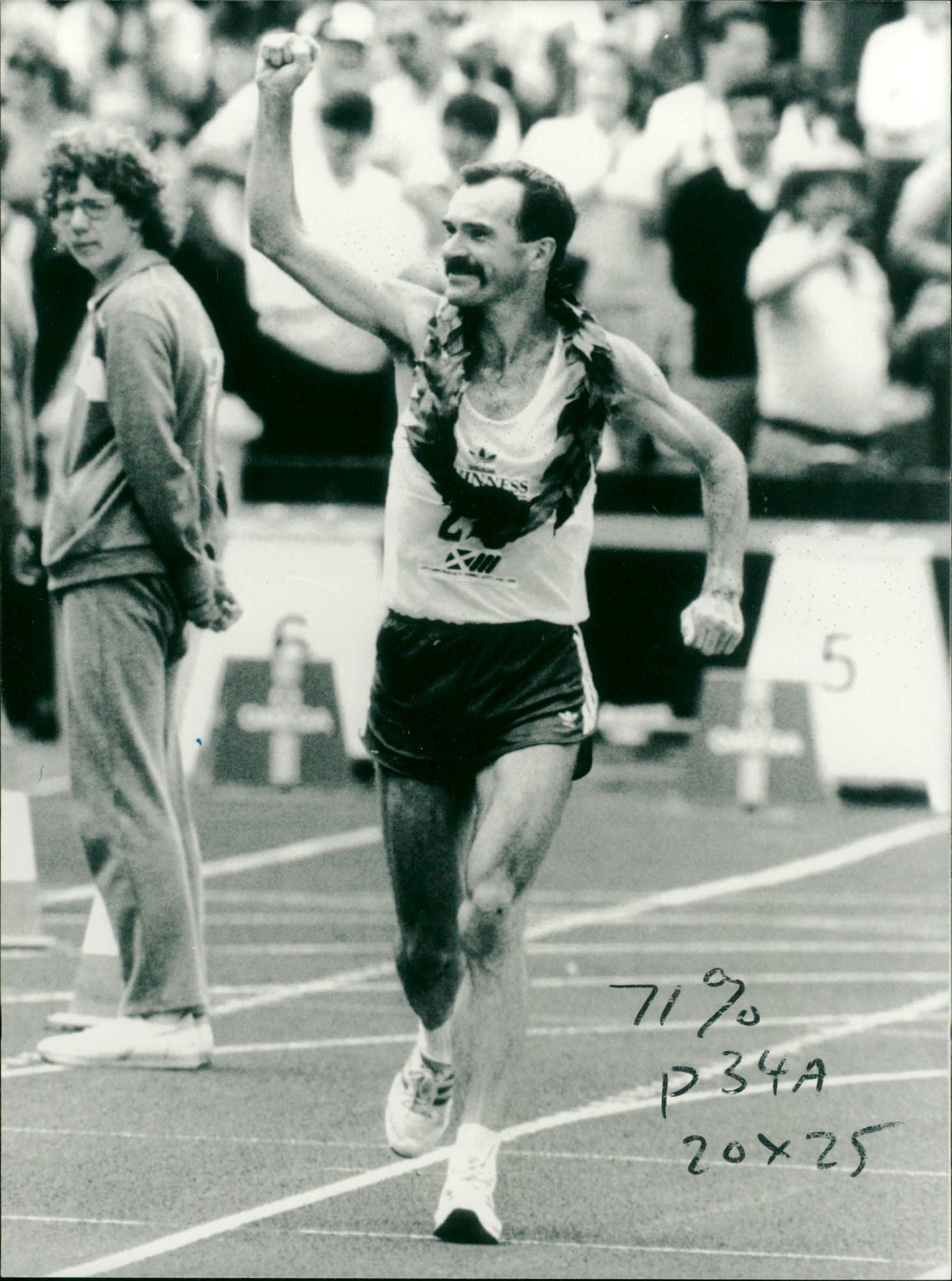 CASTELLA ROBERT DE AUSTRALIAN ATHLETE - PAP, MOVIE - Vintage Photograp