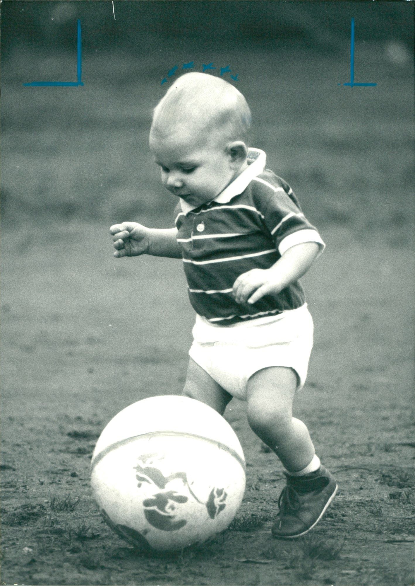 FARROW SAM BABY FOOTBALLER - MIRROR FONTOSAM, LONDON, BOWIE, DE - Vint