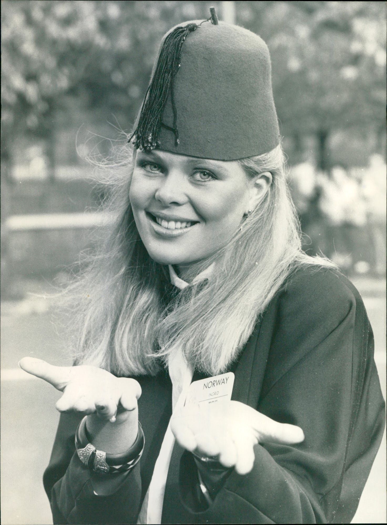 1984 - BEAUTY MISS WORLD LONDON SIC PAP, INGRID - Vintage Photograph