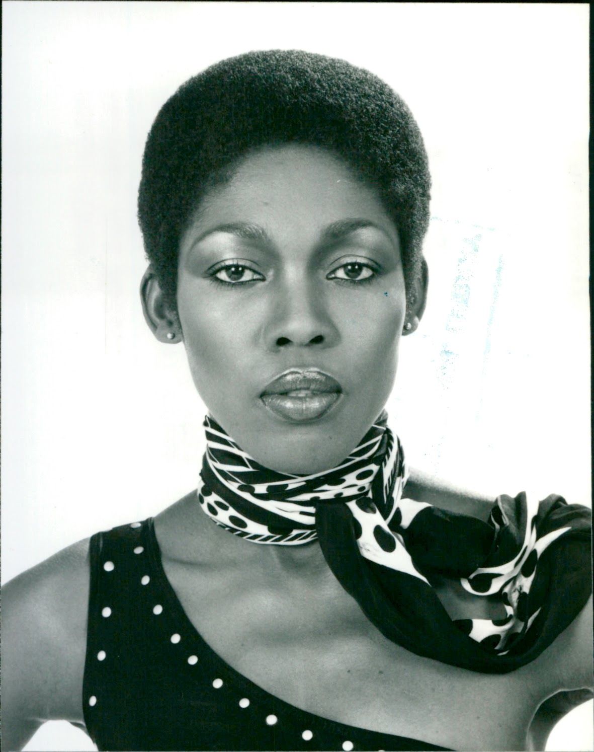 1981 - FINCH DELLA MODEL AND ACTRESS, PRESS - Vintage Photograph