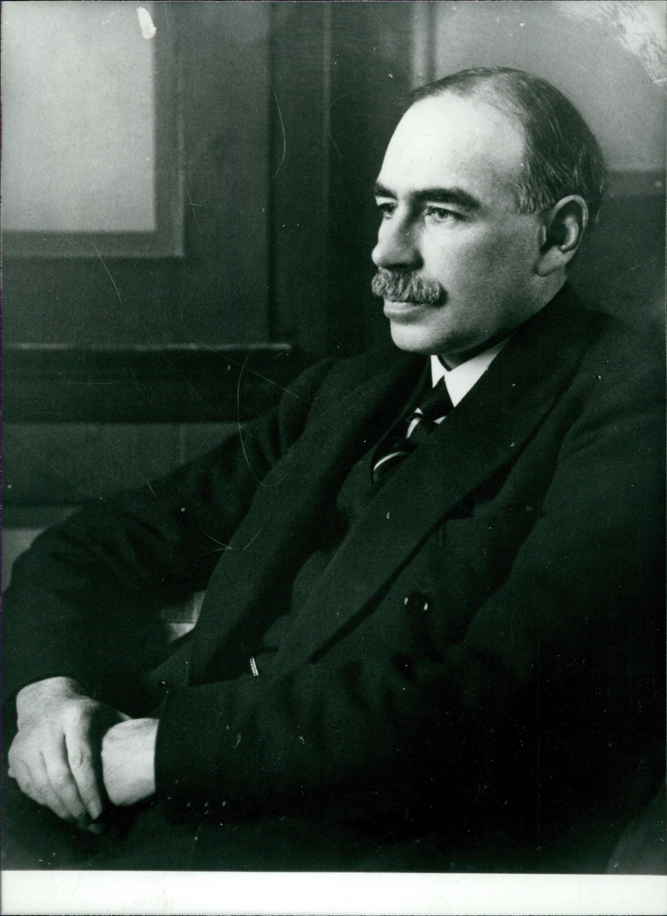 Portrait of John Maynard Keynes. - Vintage Photograph
