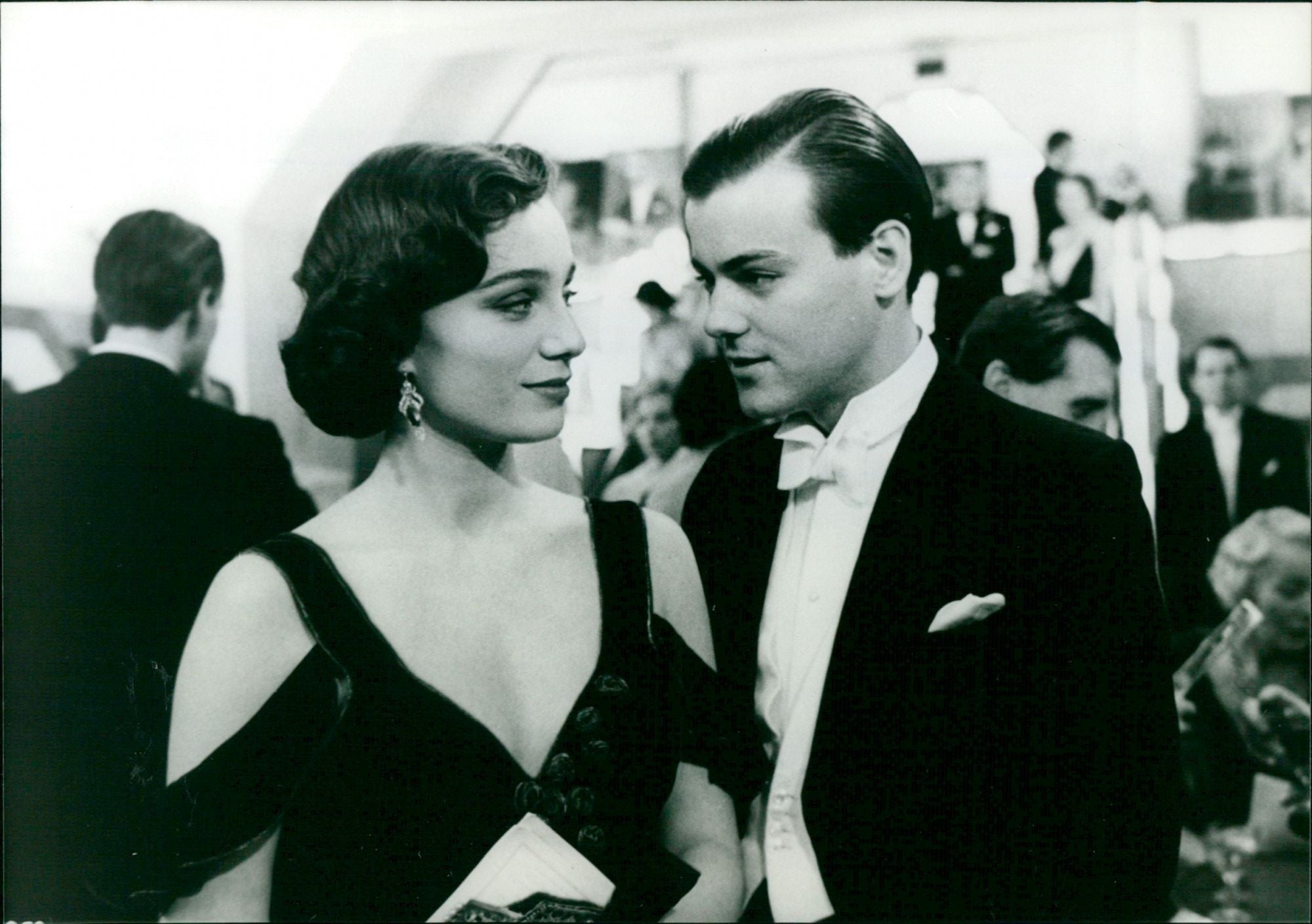 Kristin Scott Thomas and Rupert Graves - A Handful of Dust - Vintage P