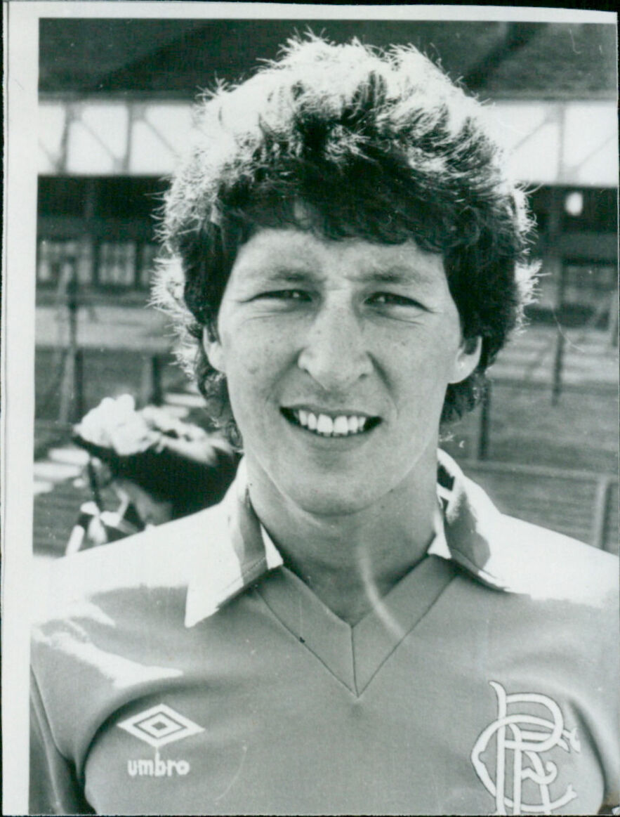 Derek Parlane of Glasgow Rangers wearing Umbro sportswear. - Vintage P