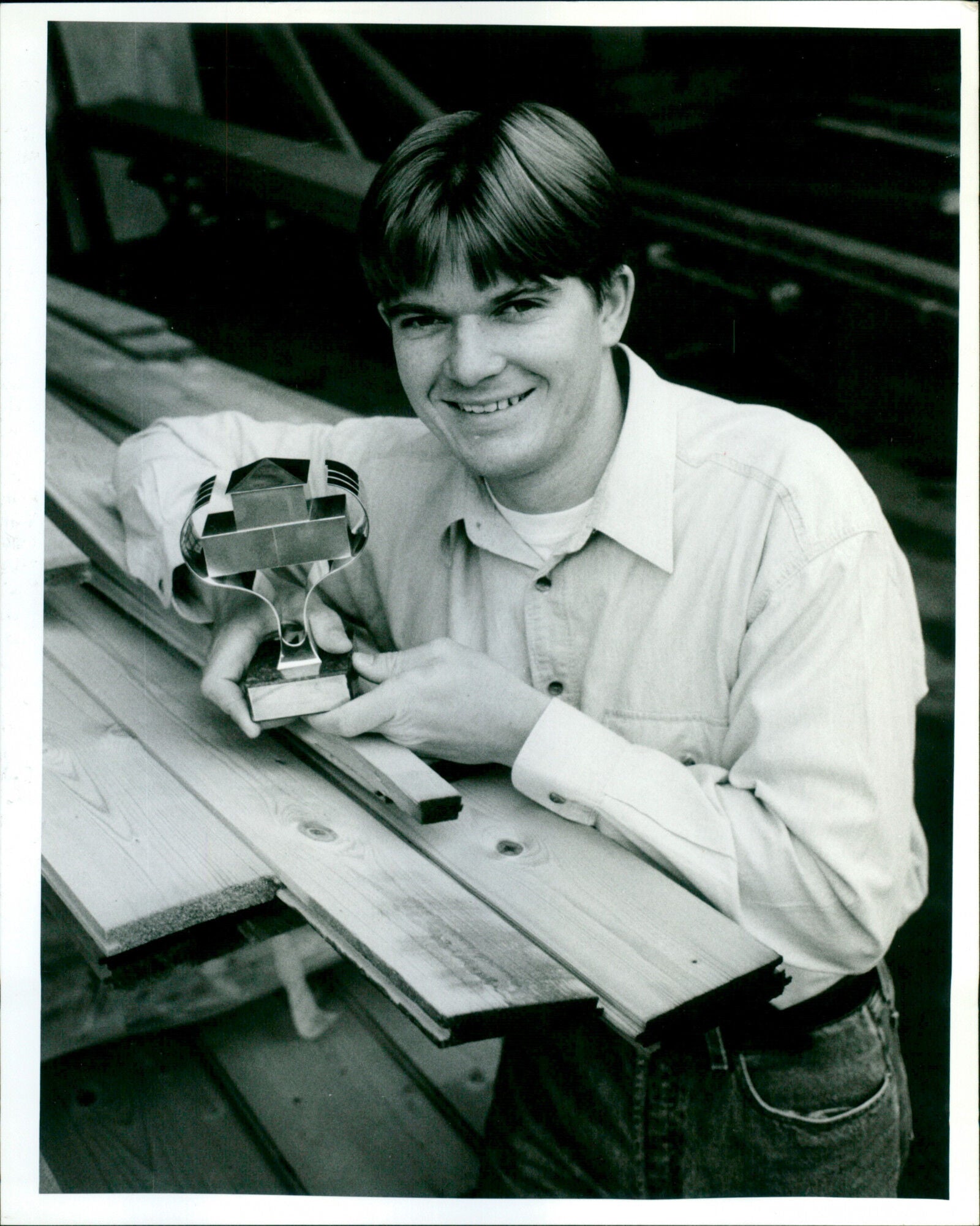 Carpenter Richard Yates from Drayton receives the Master Builders Trai