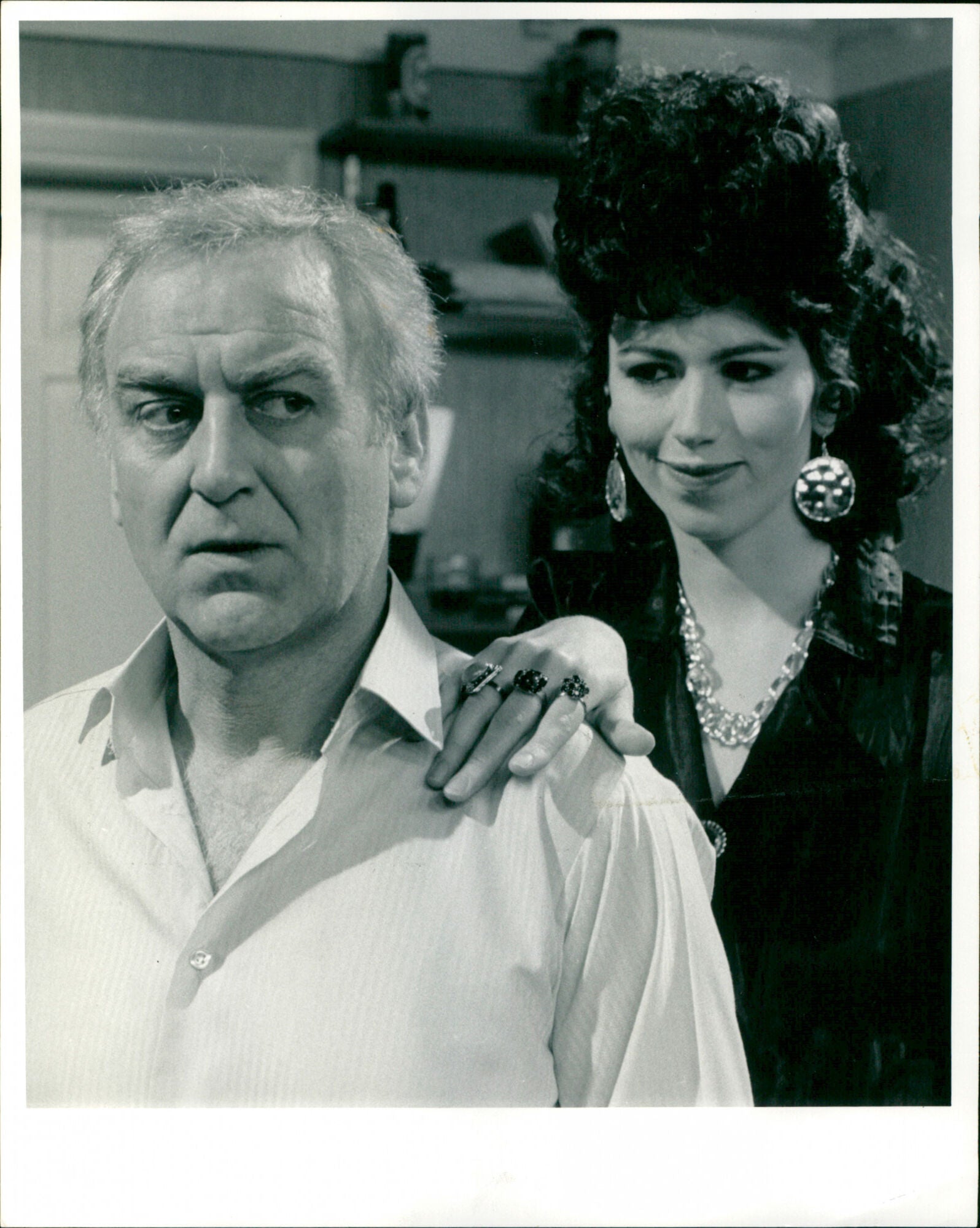 John Thaw and Julia Gilbert star in the TV drama 'Home to Roost' - Vin