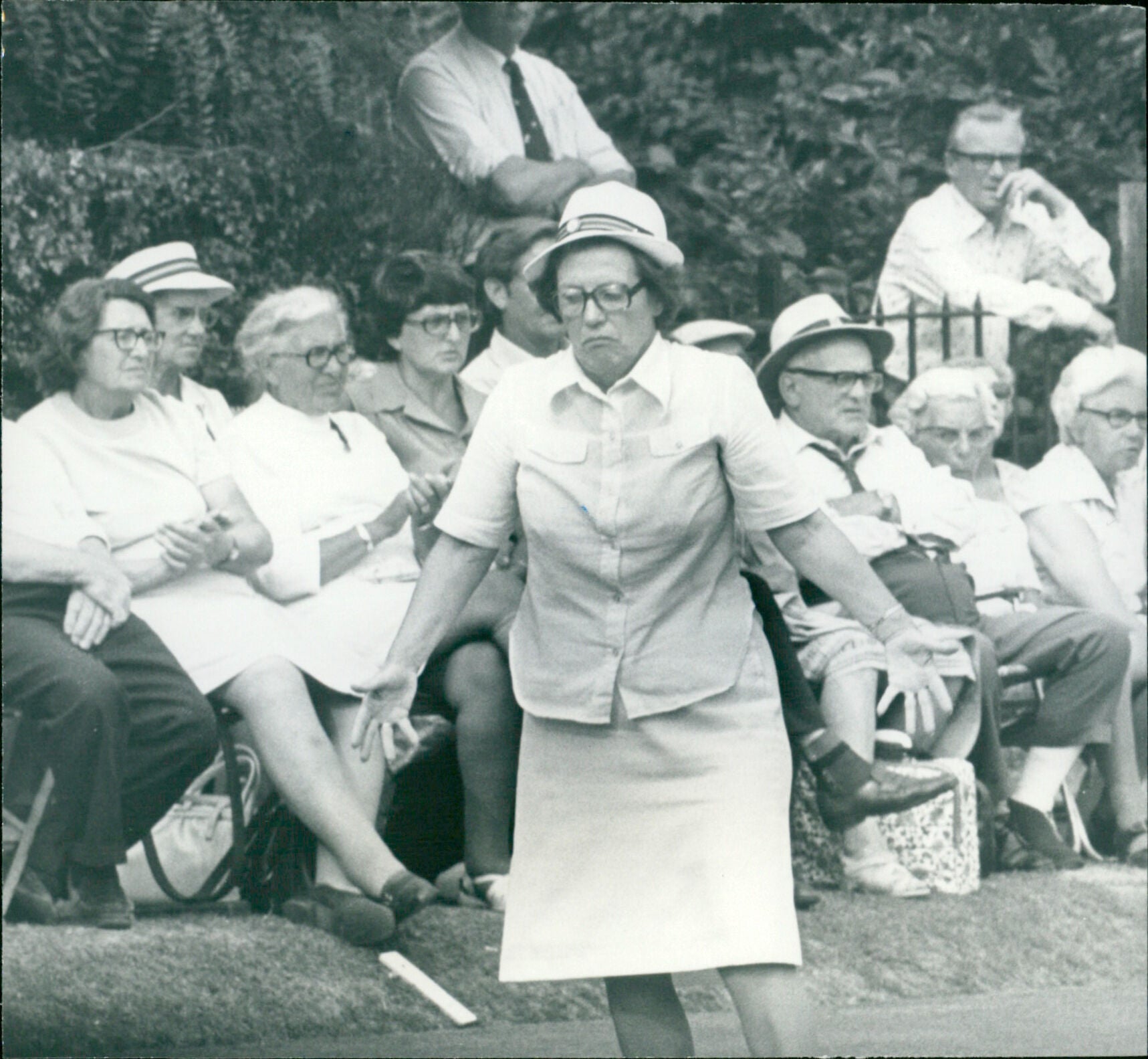 Mrs. Pam Allison celebrates her birthday with friends and family. - Vi