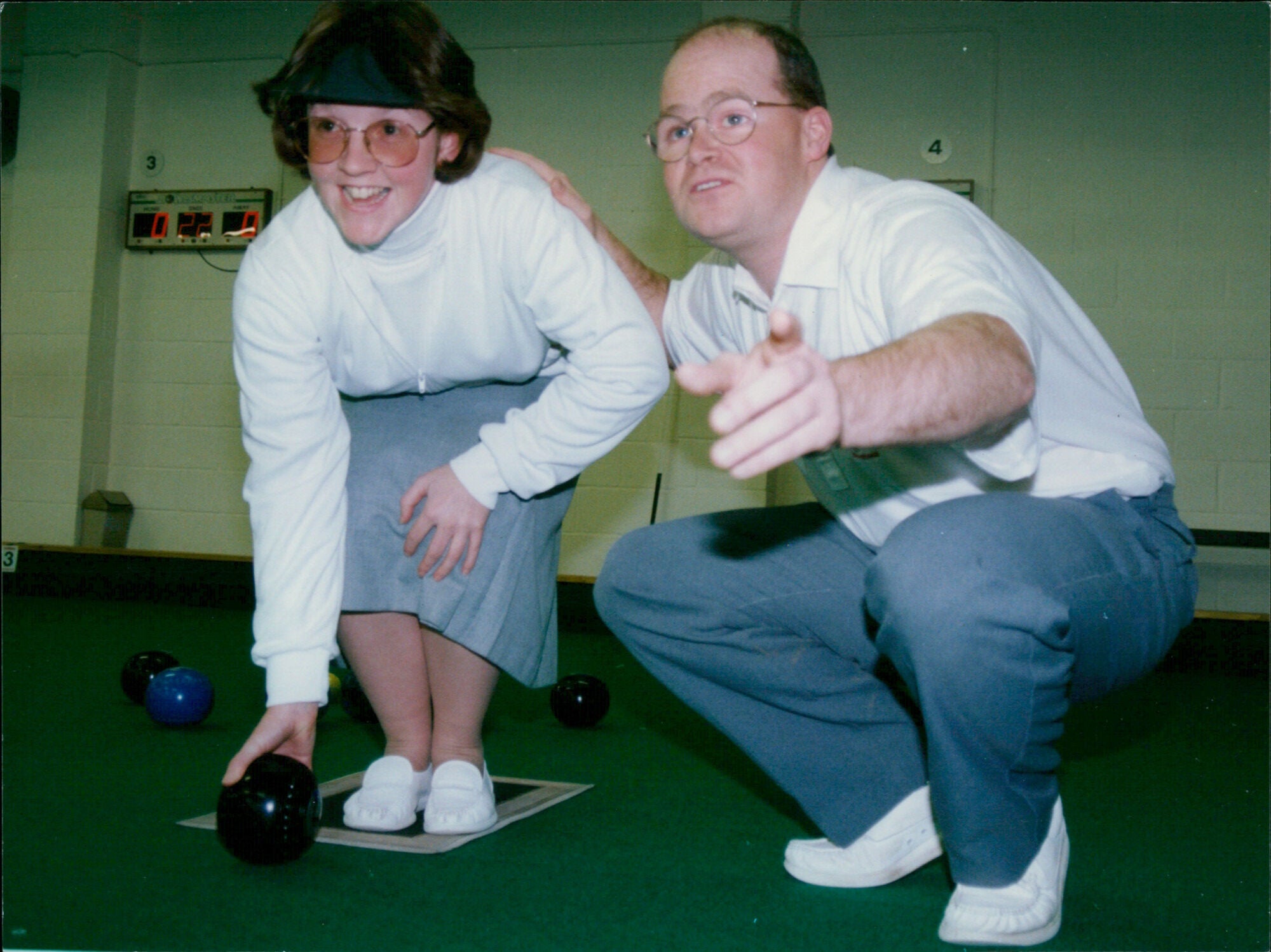 Monika Gillett, Barbara Seeman and John Dorines teaching a class. - Vi