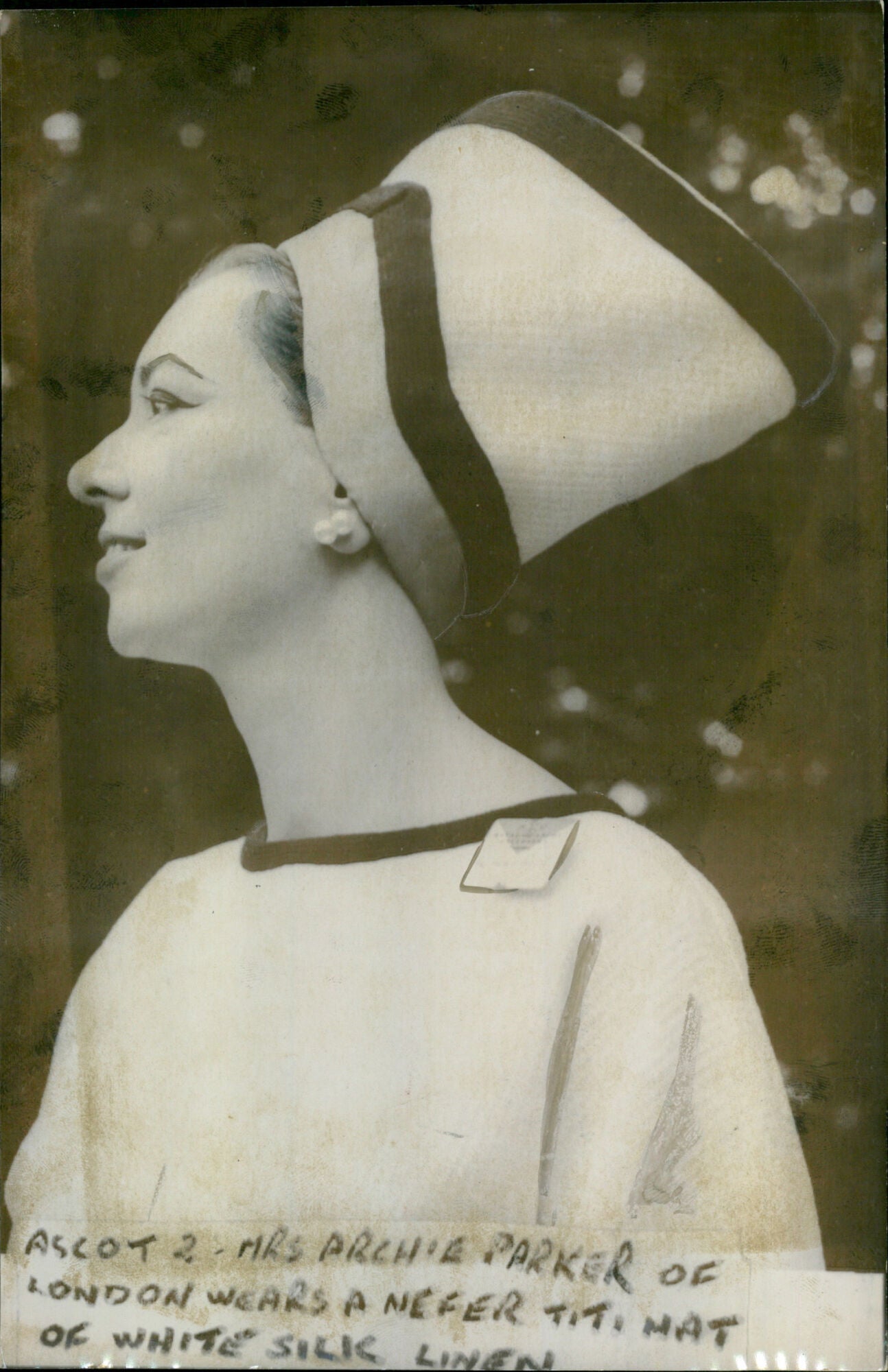 Former South African model Miss Lorette Durr and other attendees weari