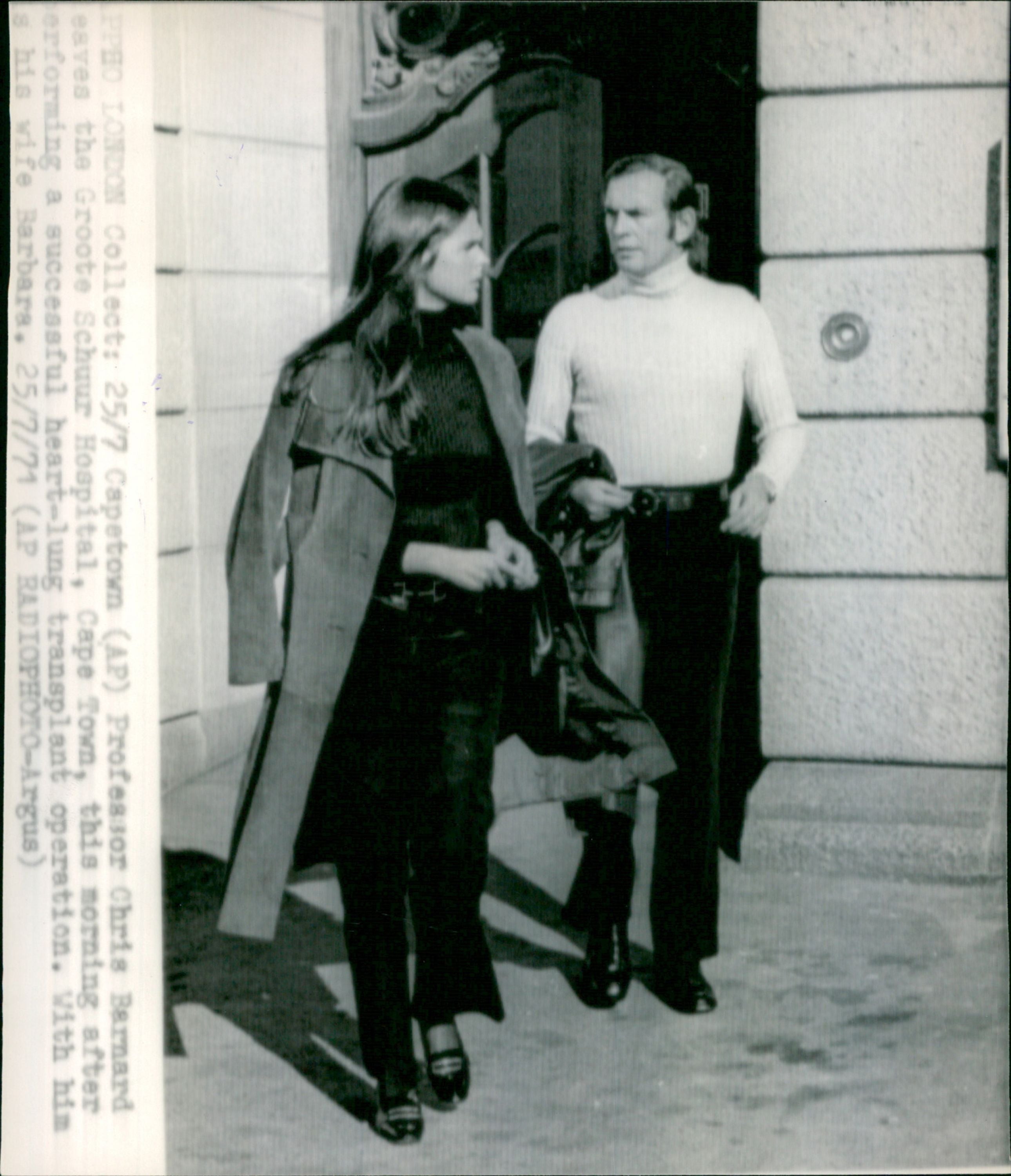 Professor Christian Barnard and wife Mrs. Barnard in Cape Town - Vinta