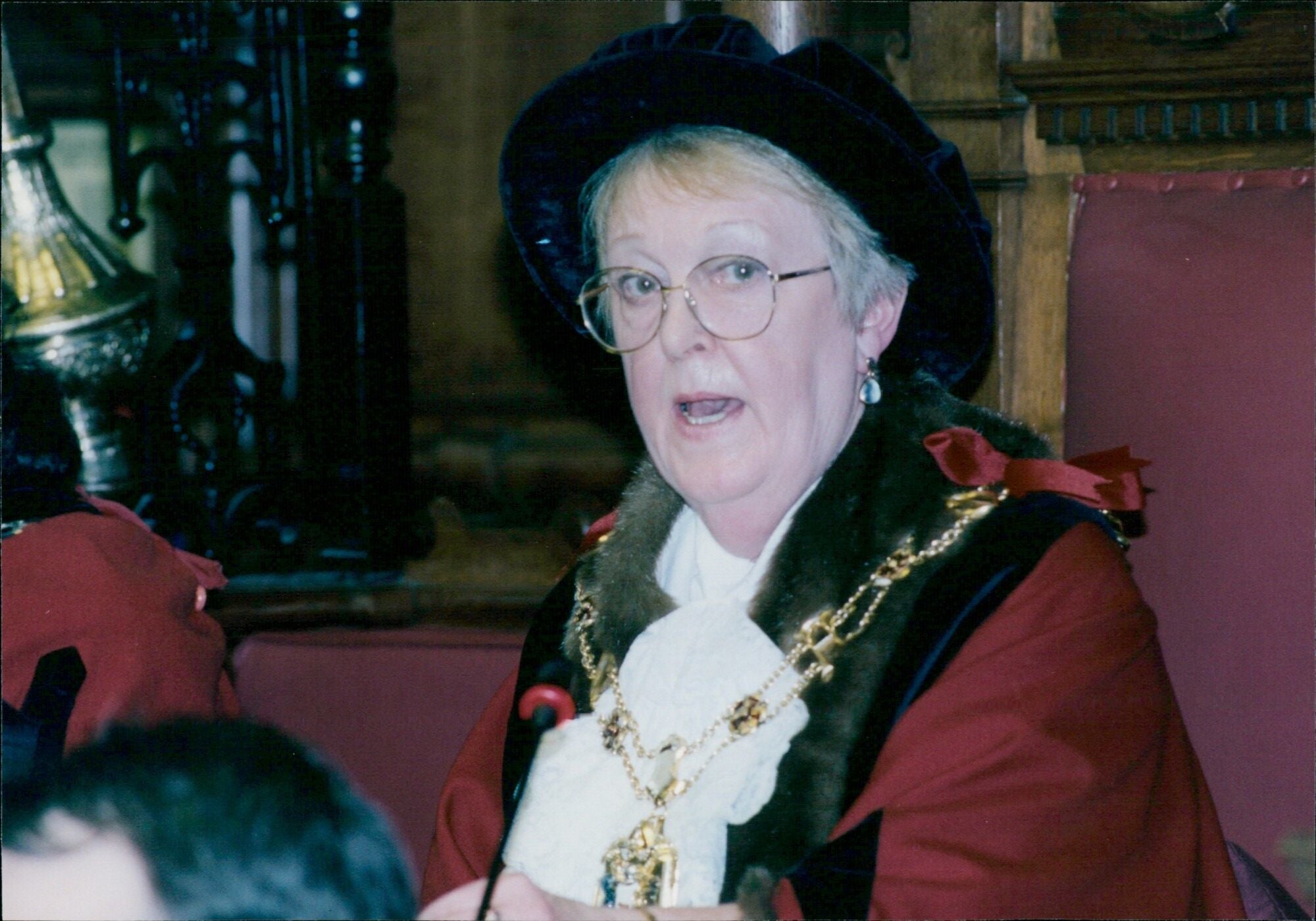 Gill Saunders is sworn in as Lord Mayor of Oxford in a ceremony at Oxf