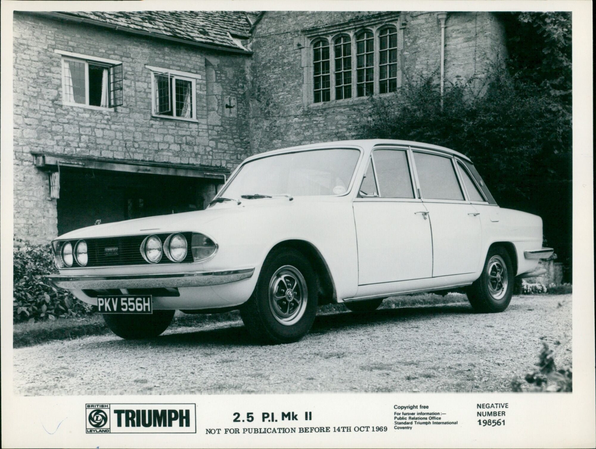 TRIUMPH Mk II - Vintage Photograph