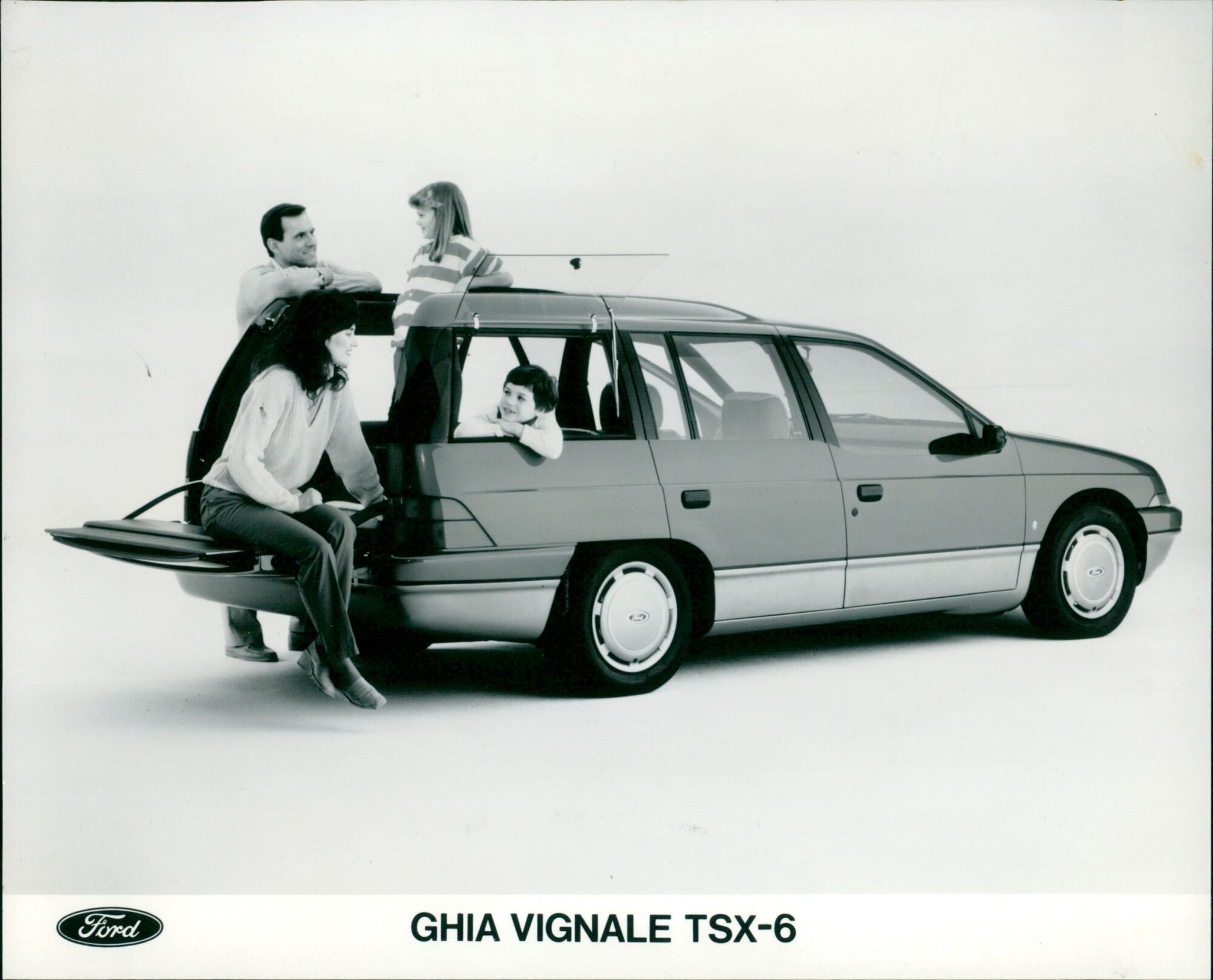 Ford Ghia Vignale TSX-6 - Vintage Photograph