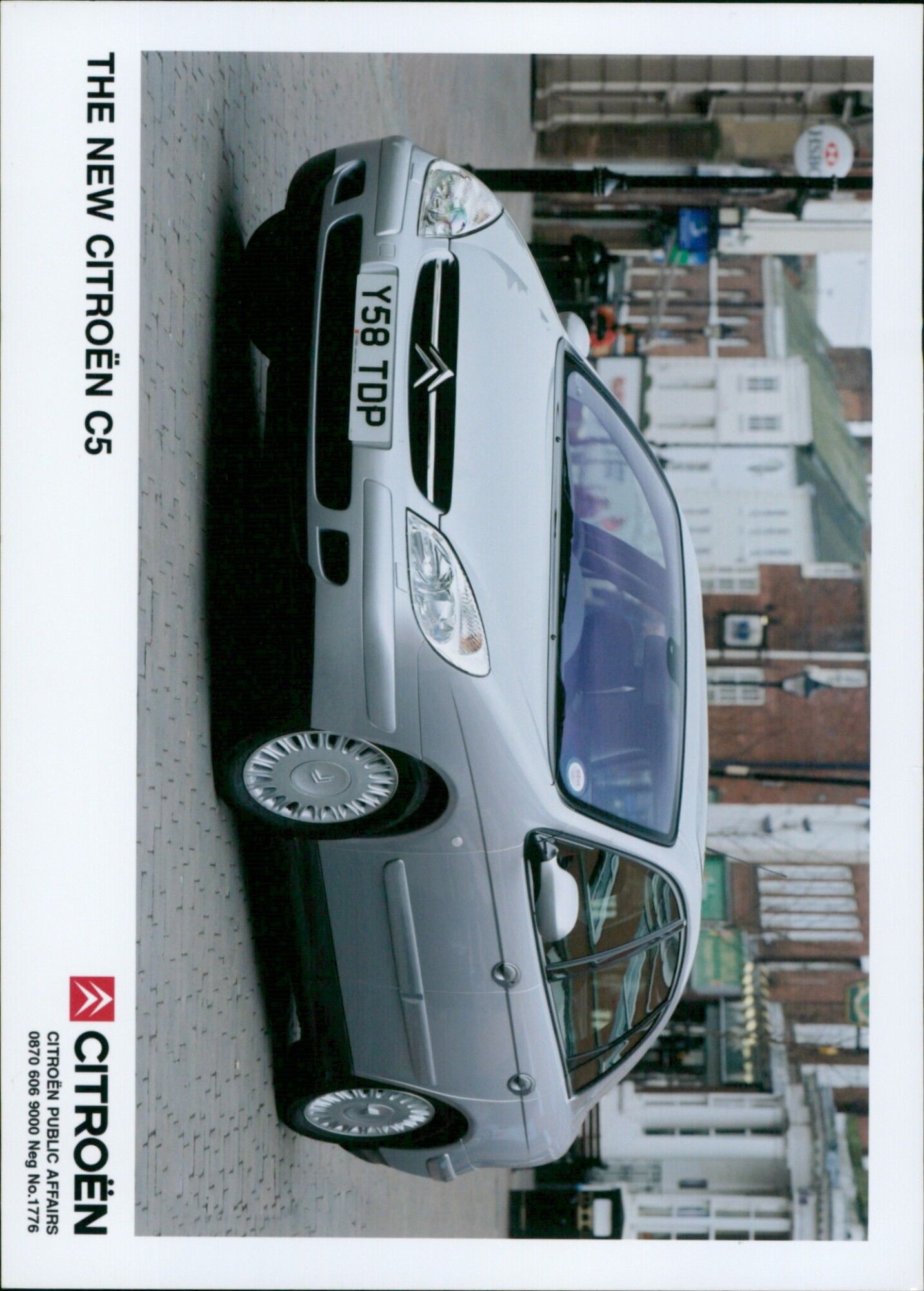 The newest Citroën C5 is unveiled. - Vintage Photograph