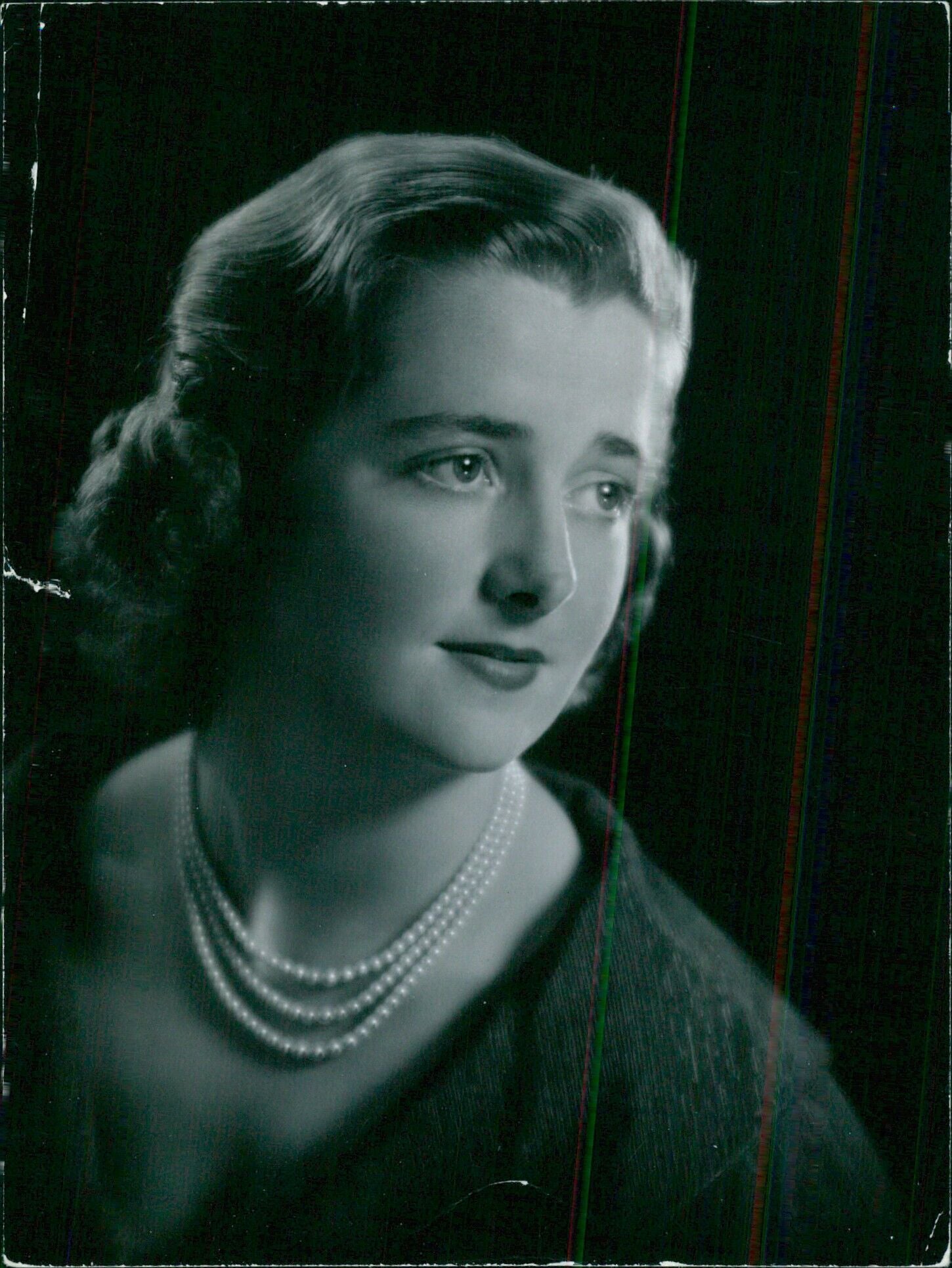 Hon. Frances Roche, the younger daughter of Lord and Lady Fermoy, pose