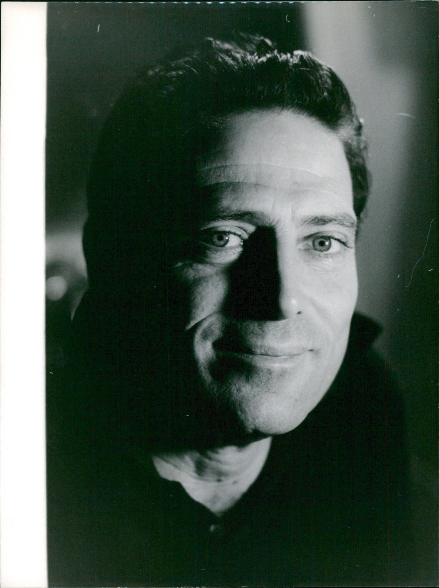 Italian actor Raf Vallone poses for a portrait in 1961. - Vintage Phot