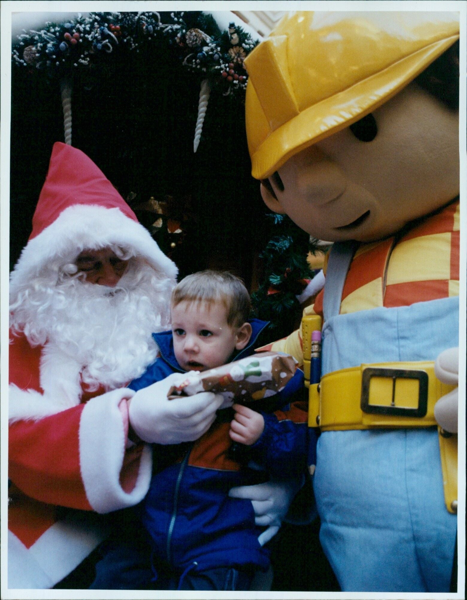 Bob the Builder helping Santa at the Westgate Shopping Centre. - Vinta