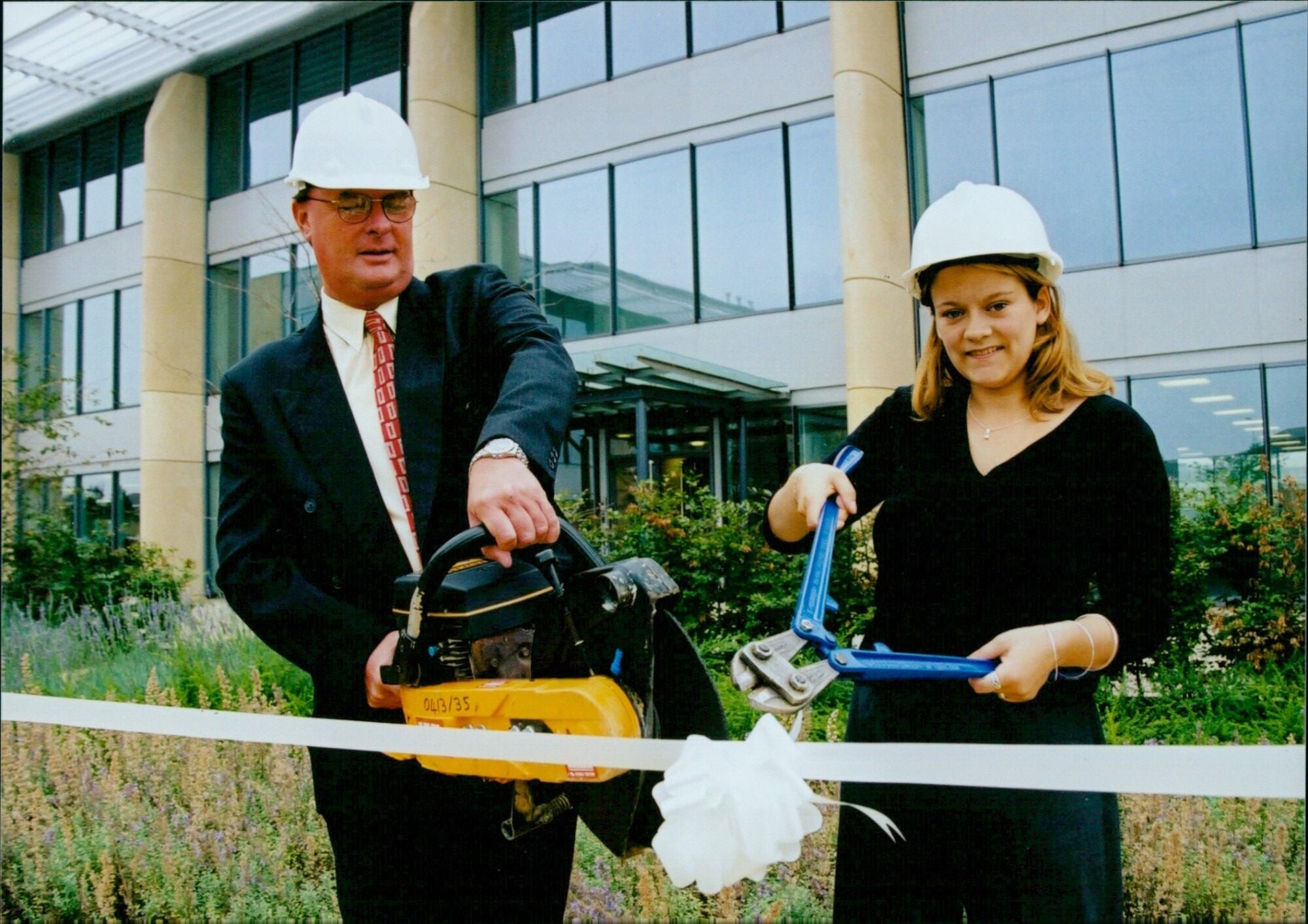 Buildbase celebrates 25 years of Bob Davis and the move of its Oxford